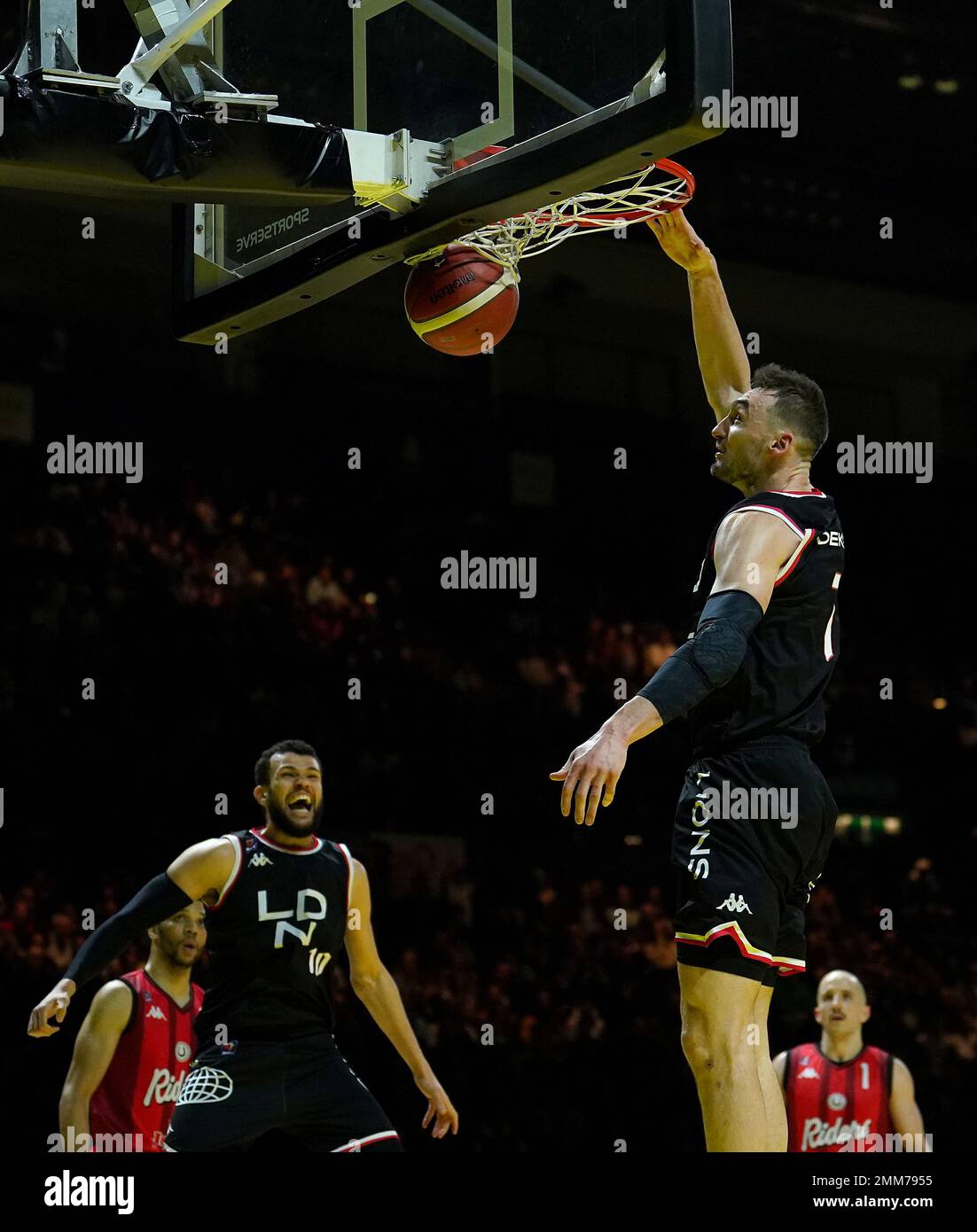 Sam dekker london lions hi-res stock photography and images - Alamy