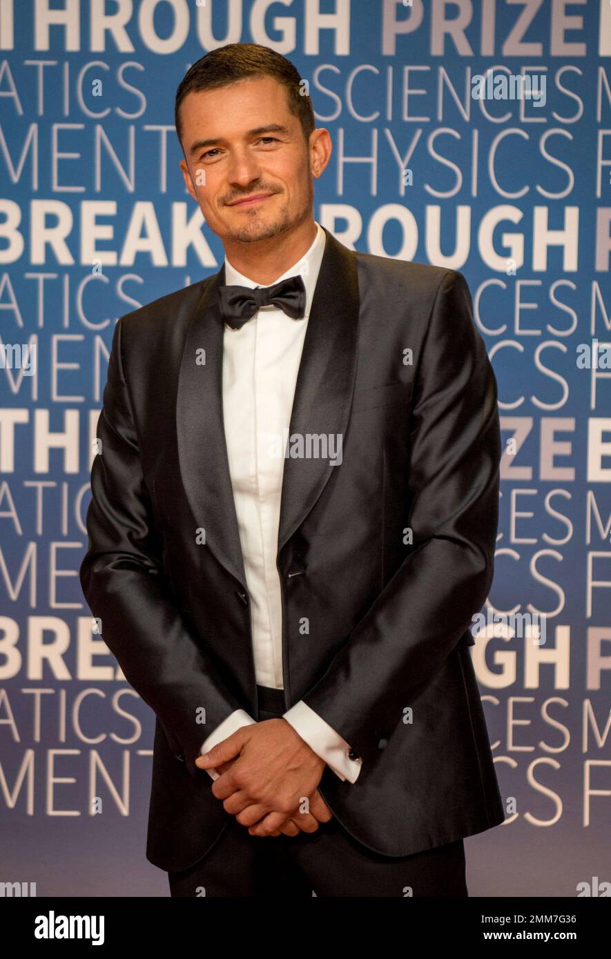 Orlando Bloom arrives at the 7th annual Breakthrough Prize Ceremony at ...