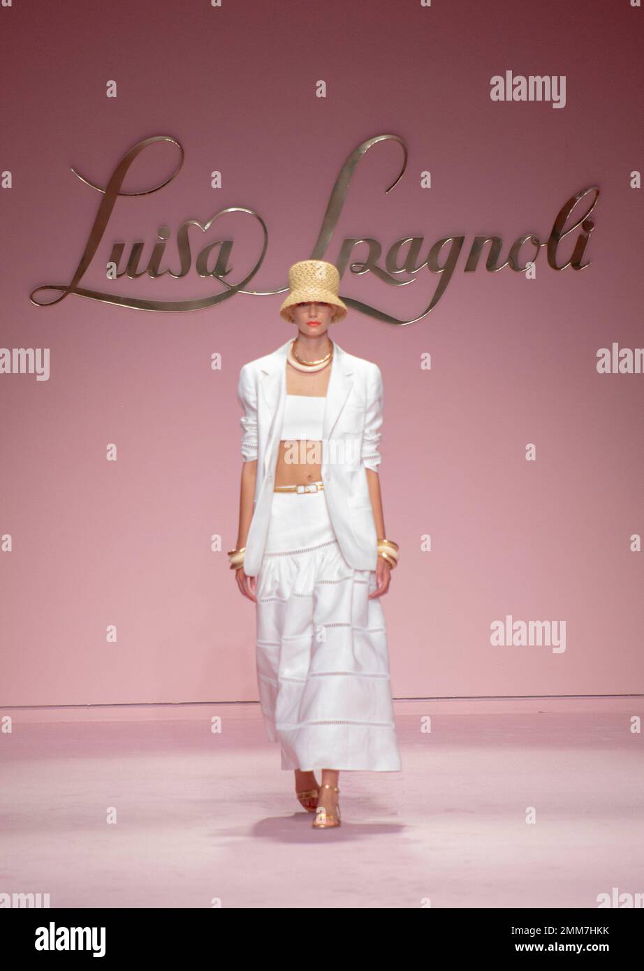 Luisa Spagnoli Catwalk Milan Fashion Week 22 Stock Photo - Alamy