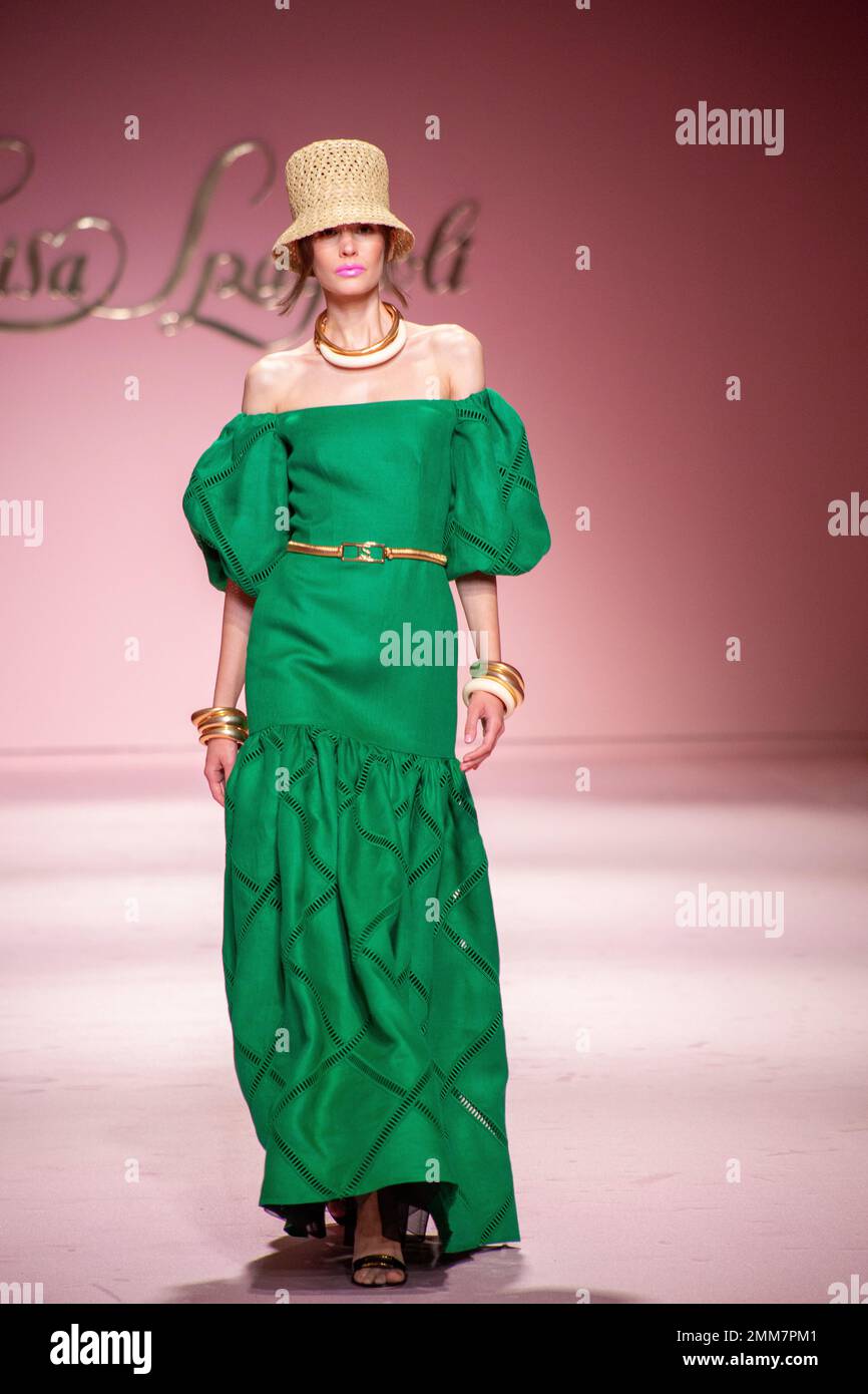 Luisa Spagnoli Catwalk Milan Fashion Week 22 Stock Photo - Alamy