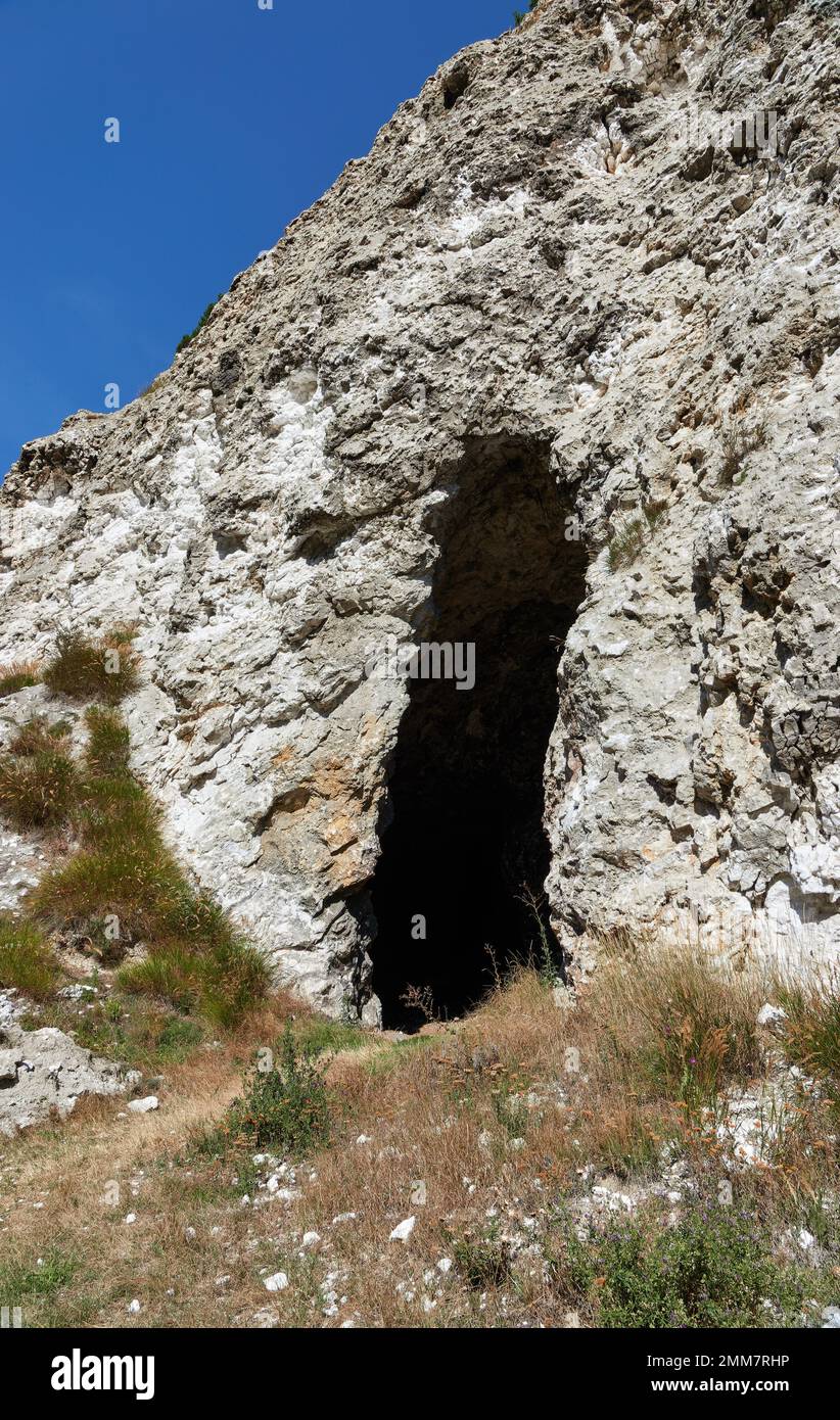 Old abandoned quarry hi-res stock photography and images - Alamy