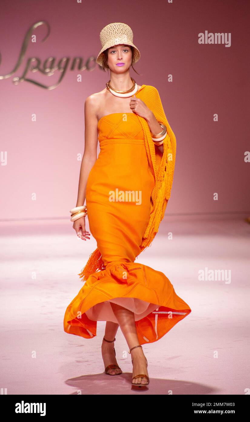 Milano fashion week primavera estate 2021 hi-res stock photography and ...