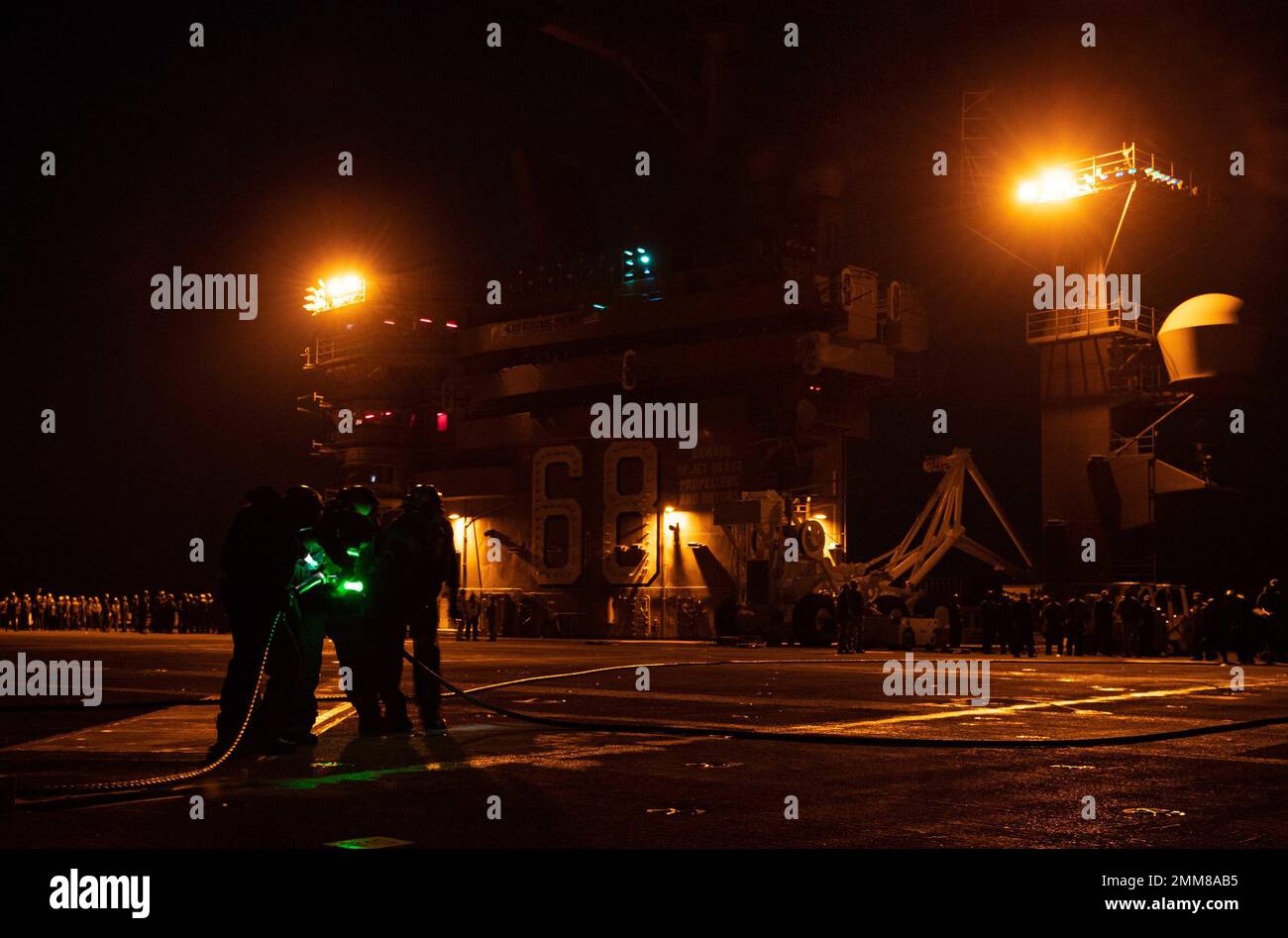 220915-N-MJ302-1075 PACIFIC OCEAN (Sept. 15, 2022) Sailors replace ...