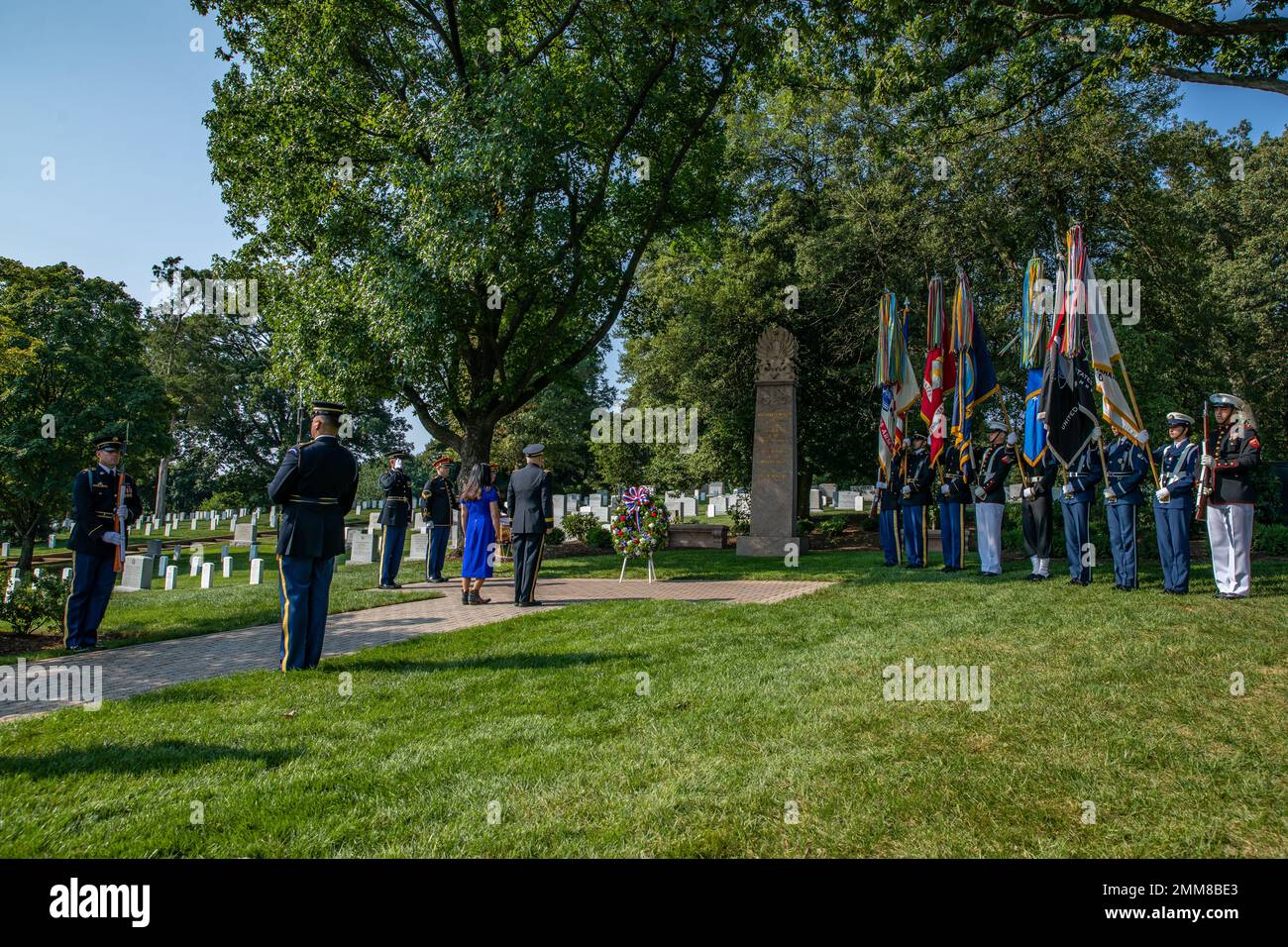 Soldiers assigned to the 3d U.S. Infantry Regiment (The Old Guard ...