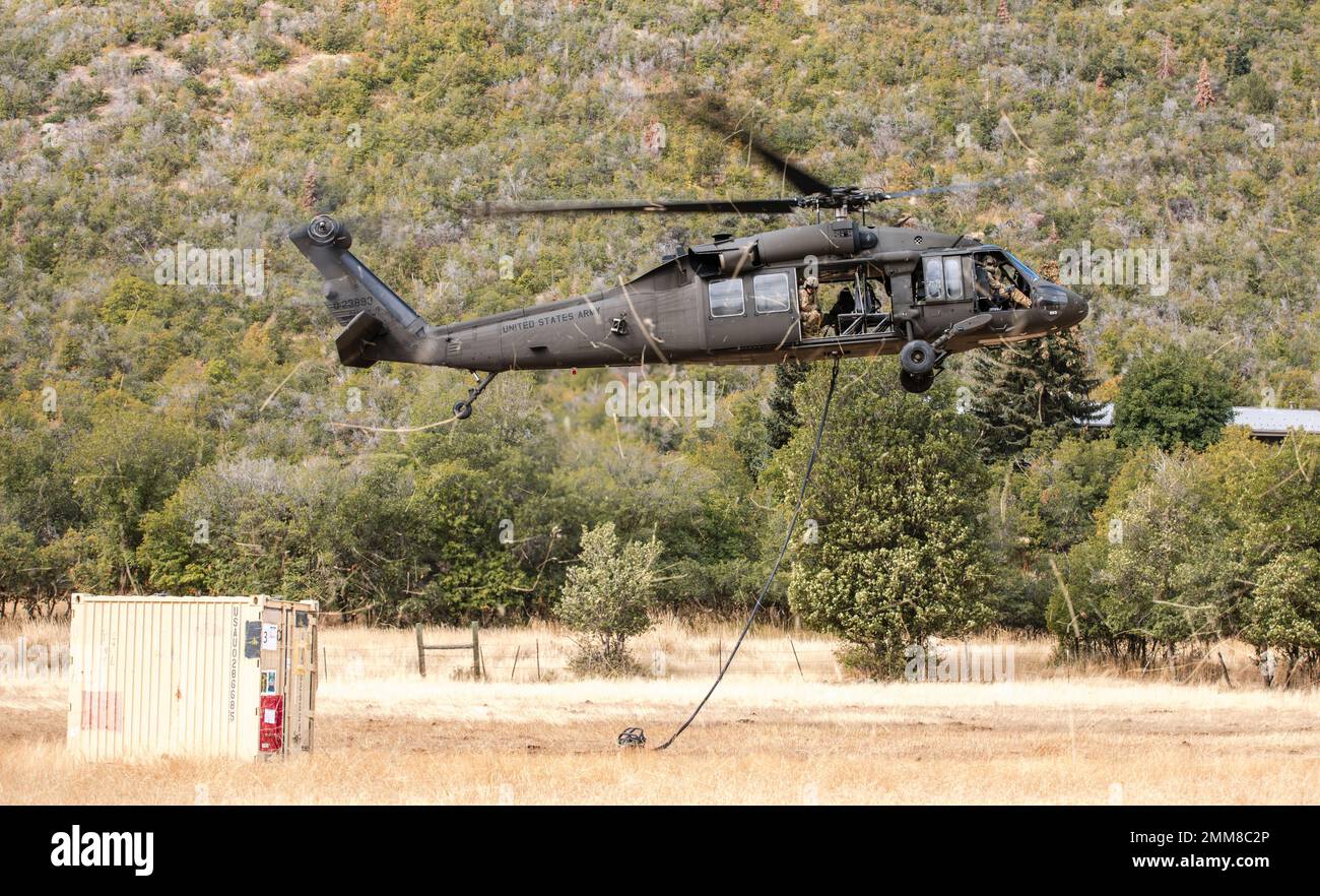 Soldiers with 2nd General Support Aviation Battalion, 211th Aviation ...
