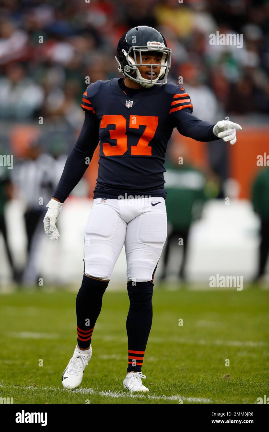 Chicago Bears cornerback Bryce Callahan (37) lines up against the New ...