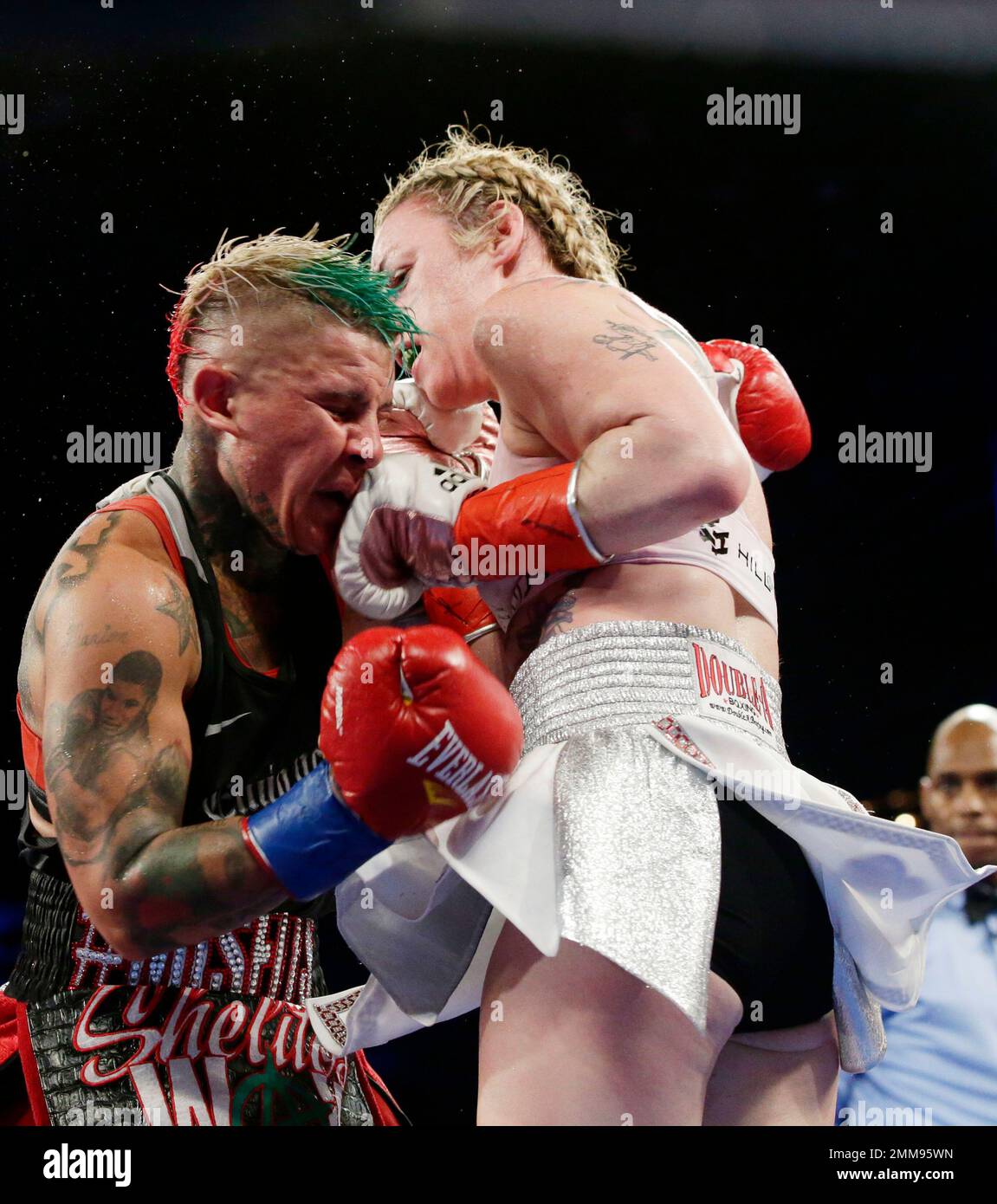 Heather Hardy, right, punches Shelly Vincent during the 10th round of a ...