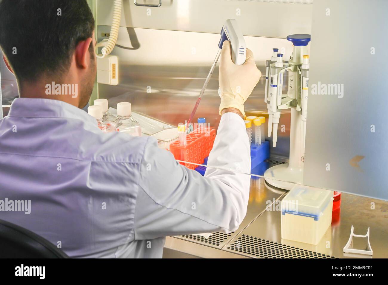 Laminar flow chamber hi-res stock photography and images - Alamy