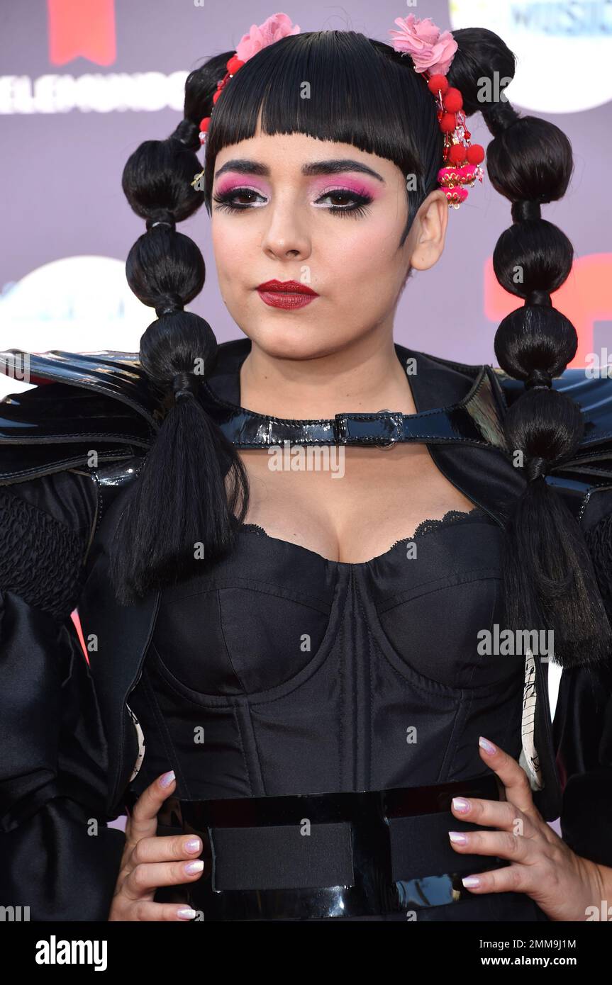 Jarina De Marco arrives at the Latin American Music Awards at the Dolby ...
