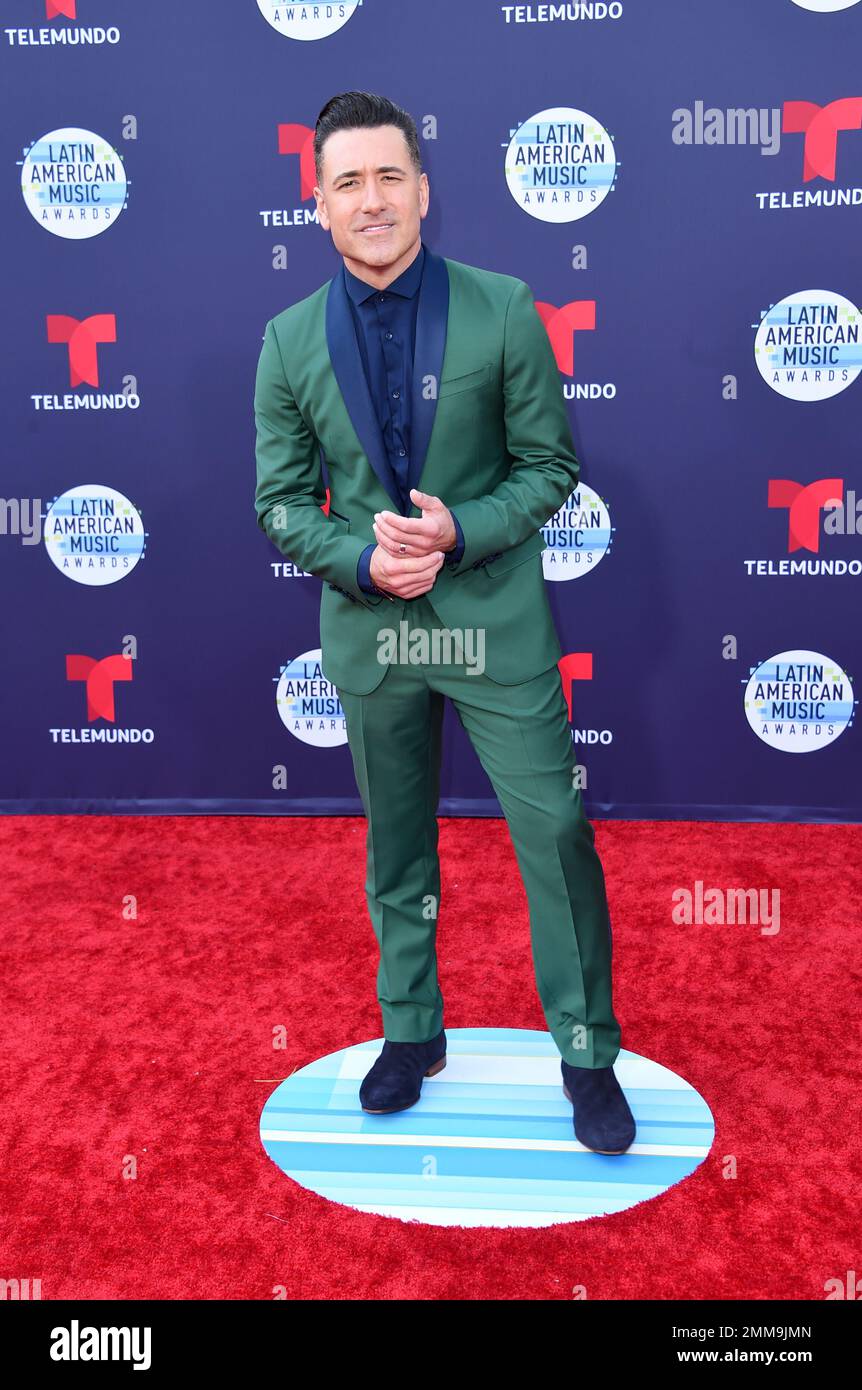 Jorge Bernal arrives at the Latin American Music Awards at the Dolby ...