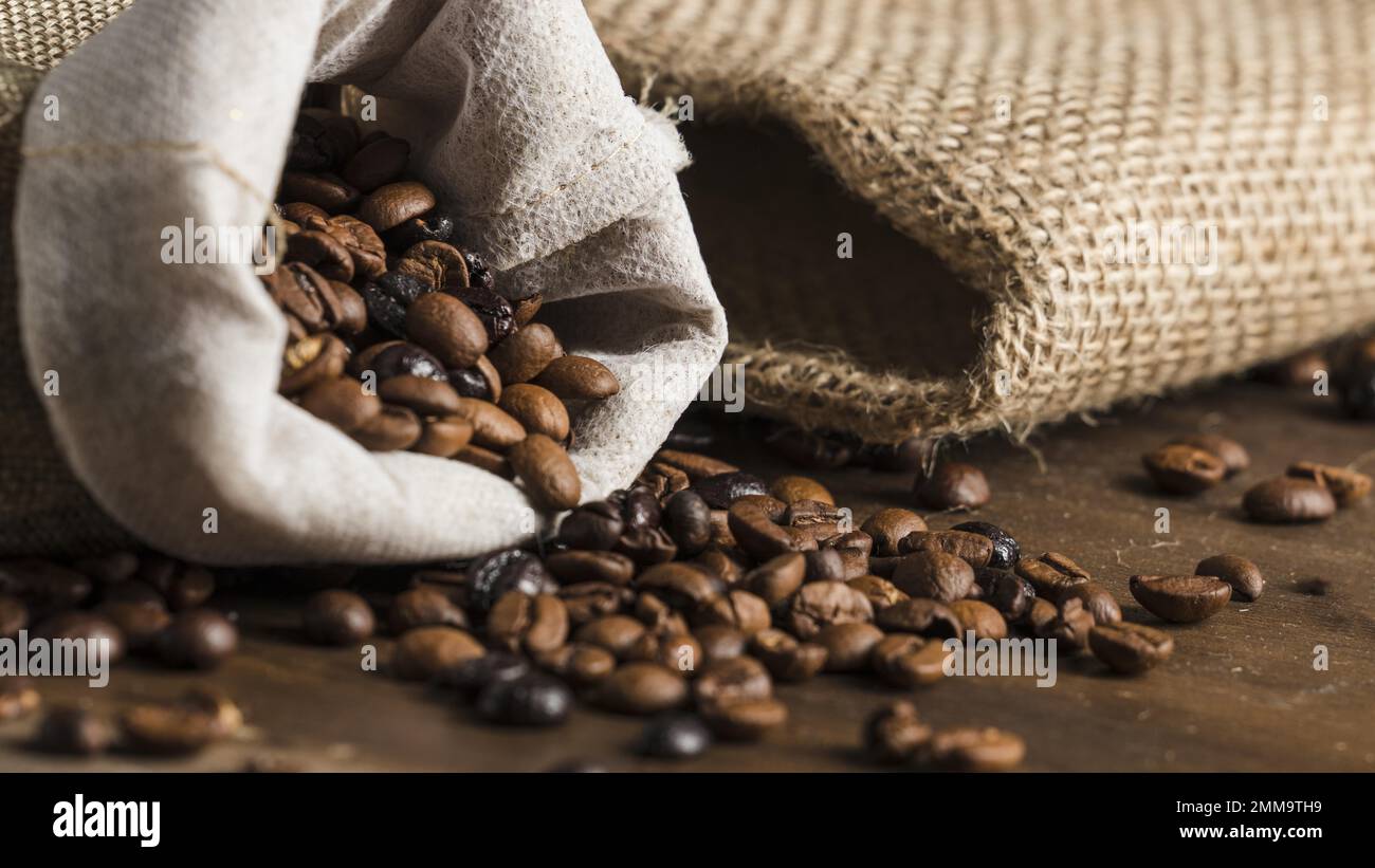 Cafe coffee bean beautiful hi-res stock photography and images - Alamy