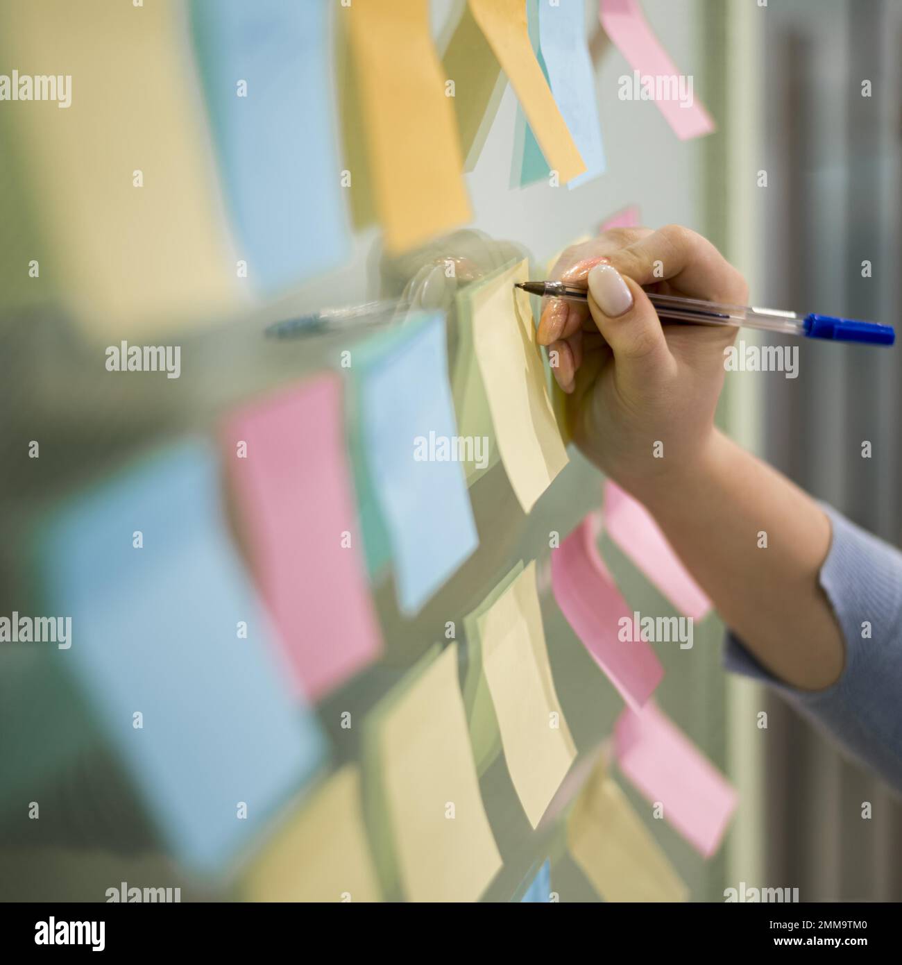 Brainstorming sticky notes hi-res stock photography and images - Alamy