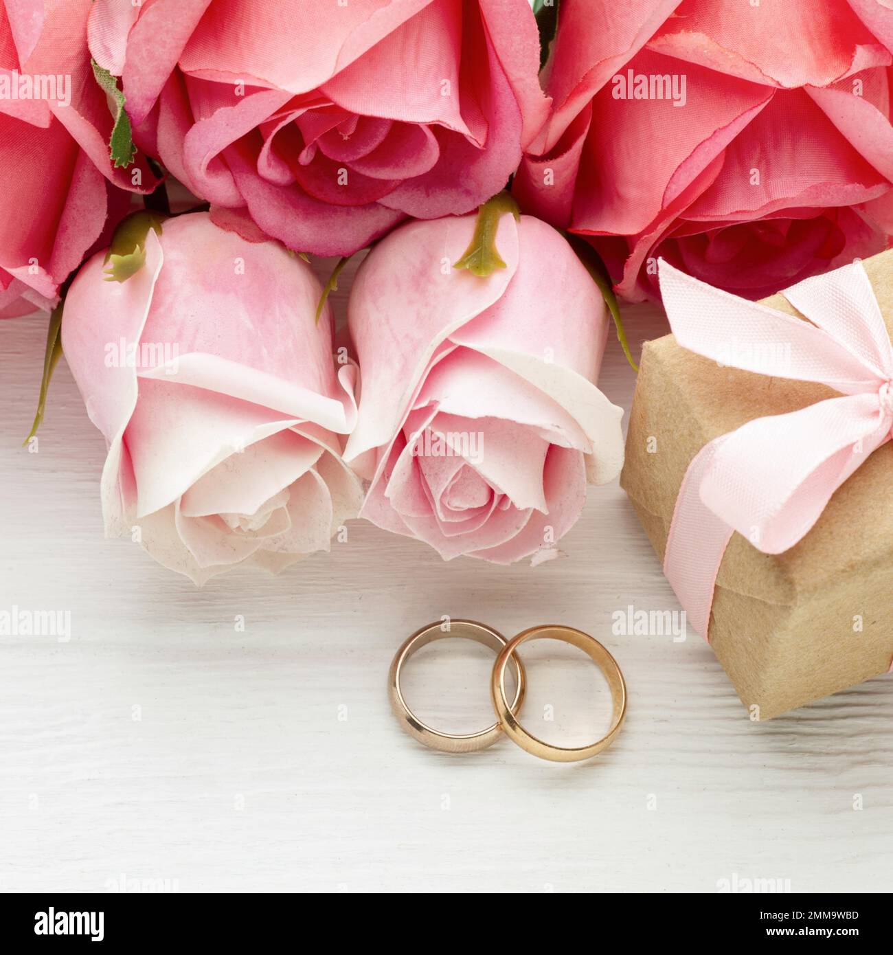 Golden anniversary flowers hi-res stock photography and images - Alamy