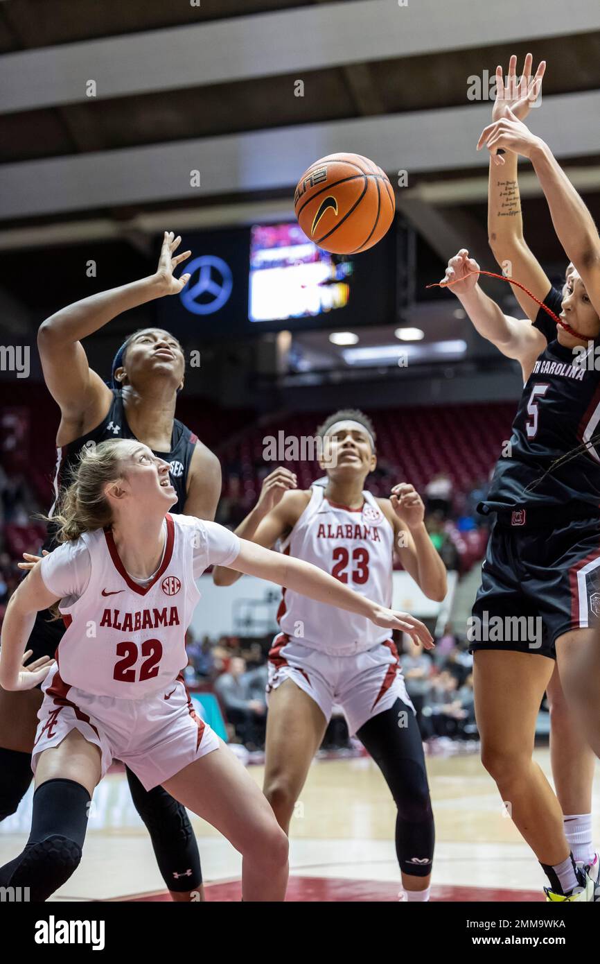 Alabama guard Karly Weathers (22), South Carolina forward Aliyah Boston ...