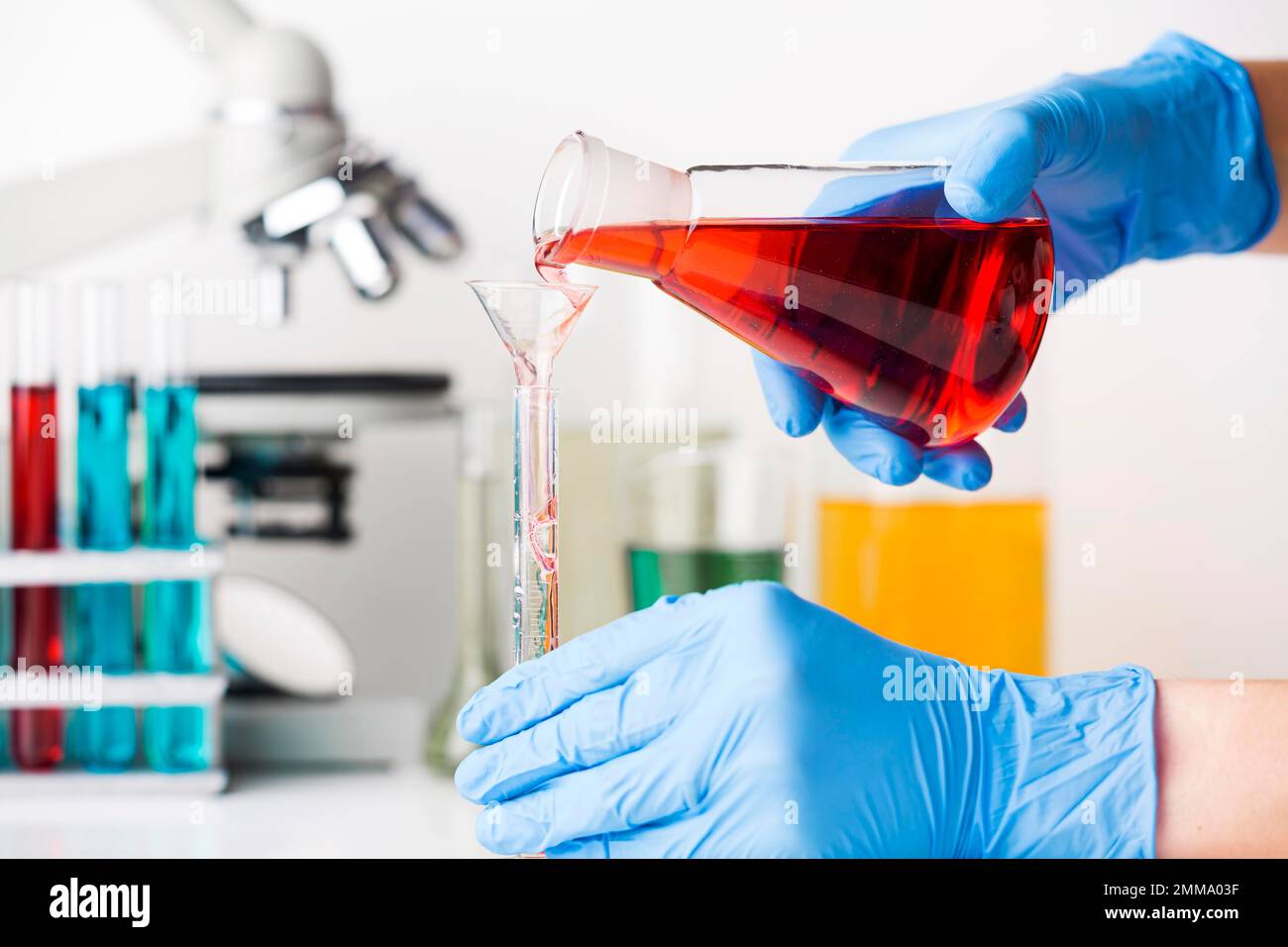 Chemical mixture hi-res stock photography and images - Alamy