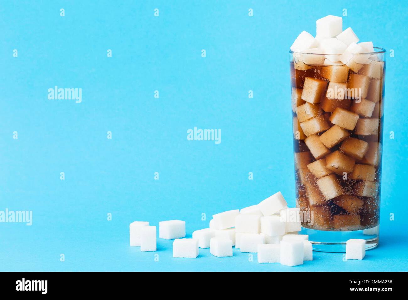 Soft drink advertising hi-res stock photography and images - Alamy