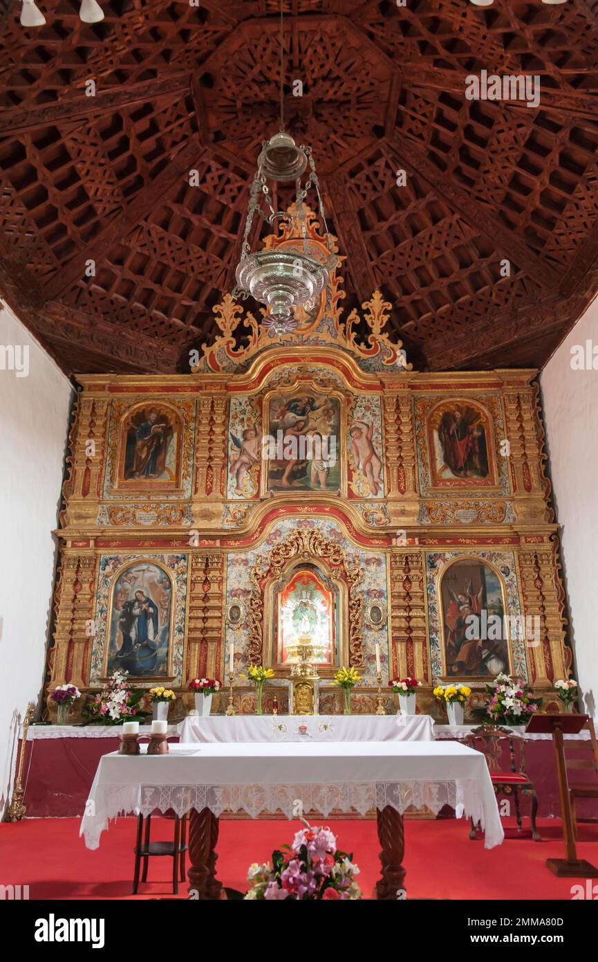 Artesonado ceiling hi-res stock photography and images - Alamy