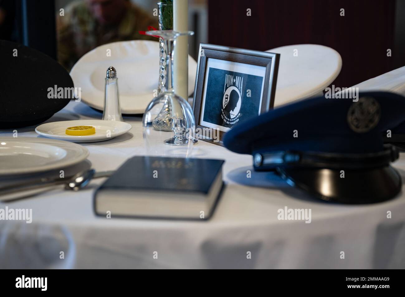 Mia pow table hi-res stock photography and images - Alamy