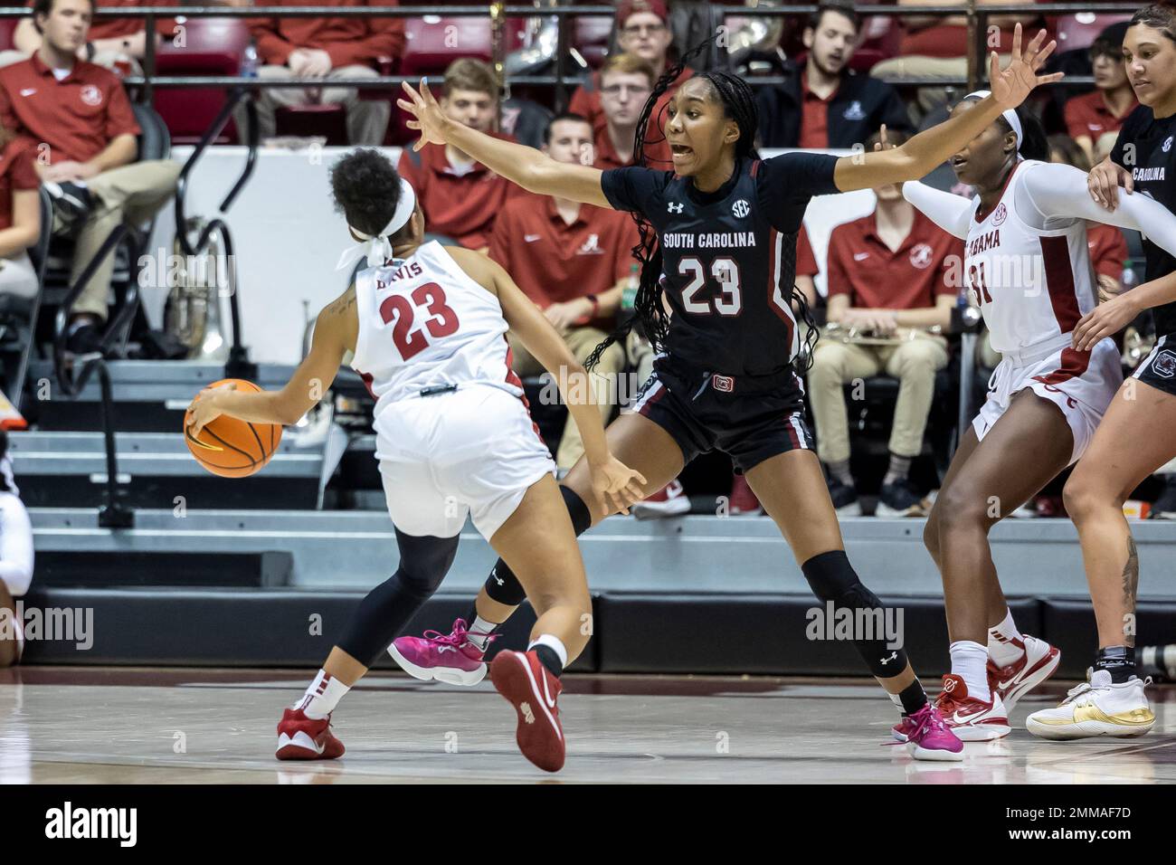 South Carolina guard Bree Hall (23) defends against Alabama guard ...