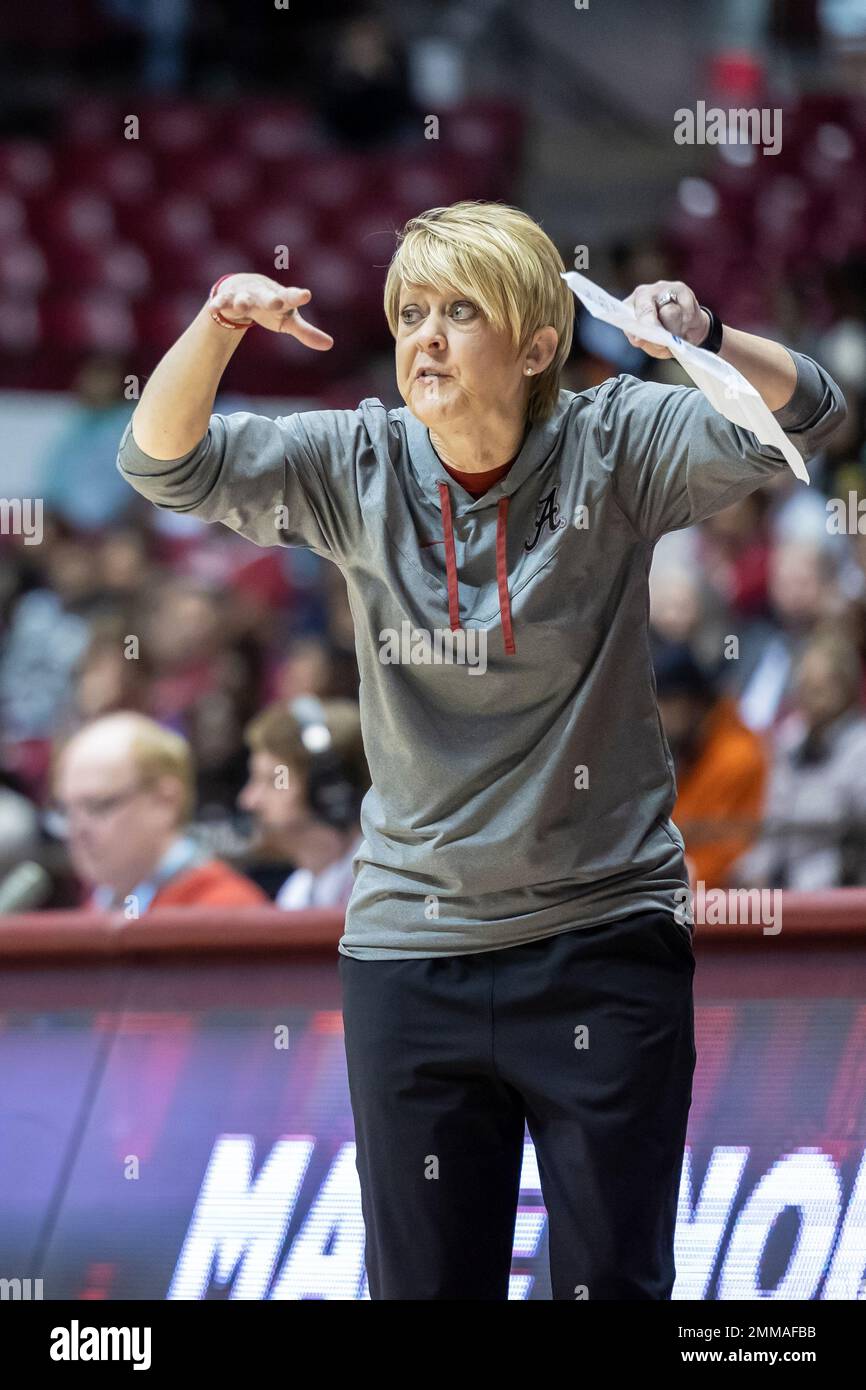 Alabama head coach Kristy Curry gives instruction to her team during ...
