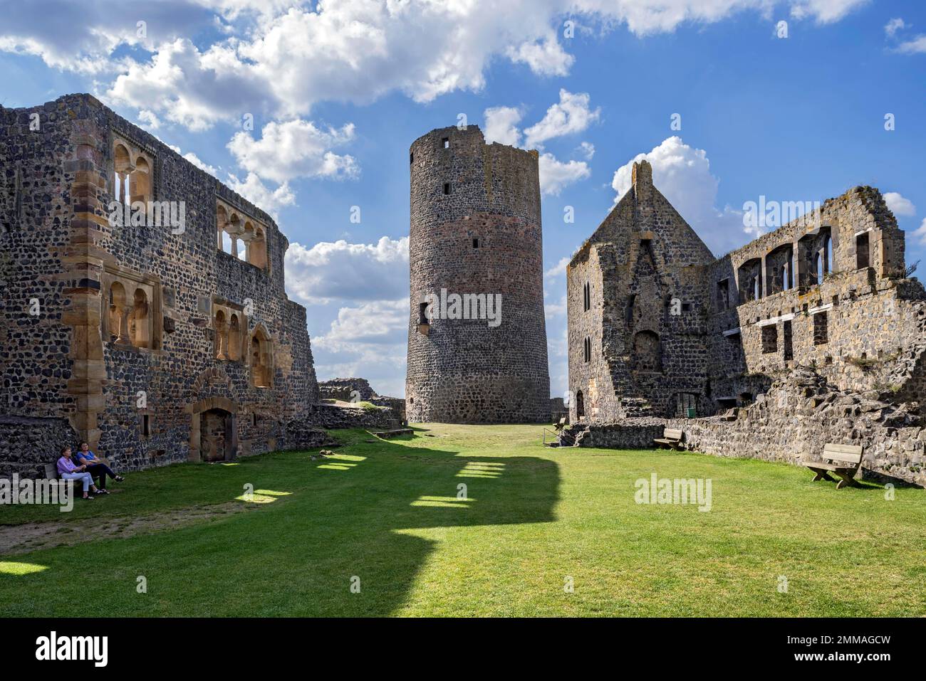 Romanesque Muenzenberg palace, castle tower western keep, Gothic ...