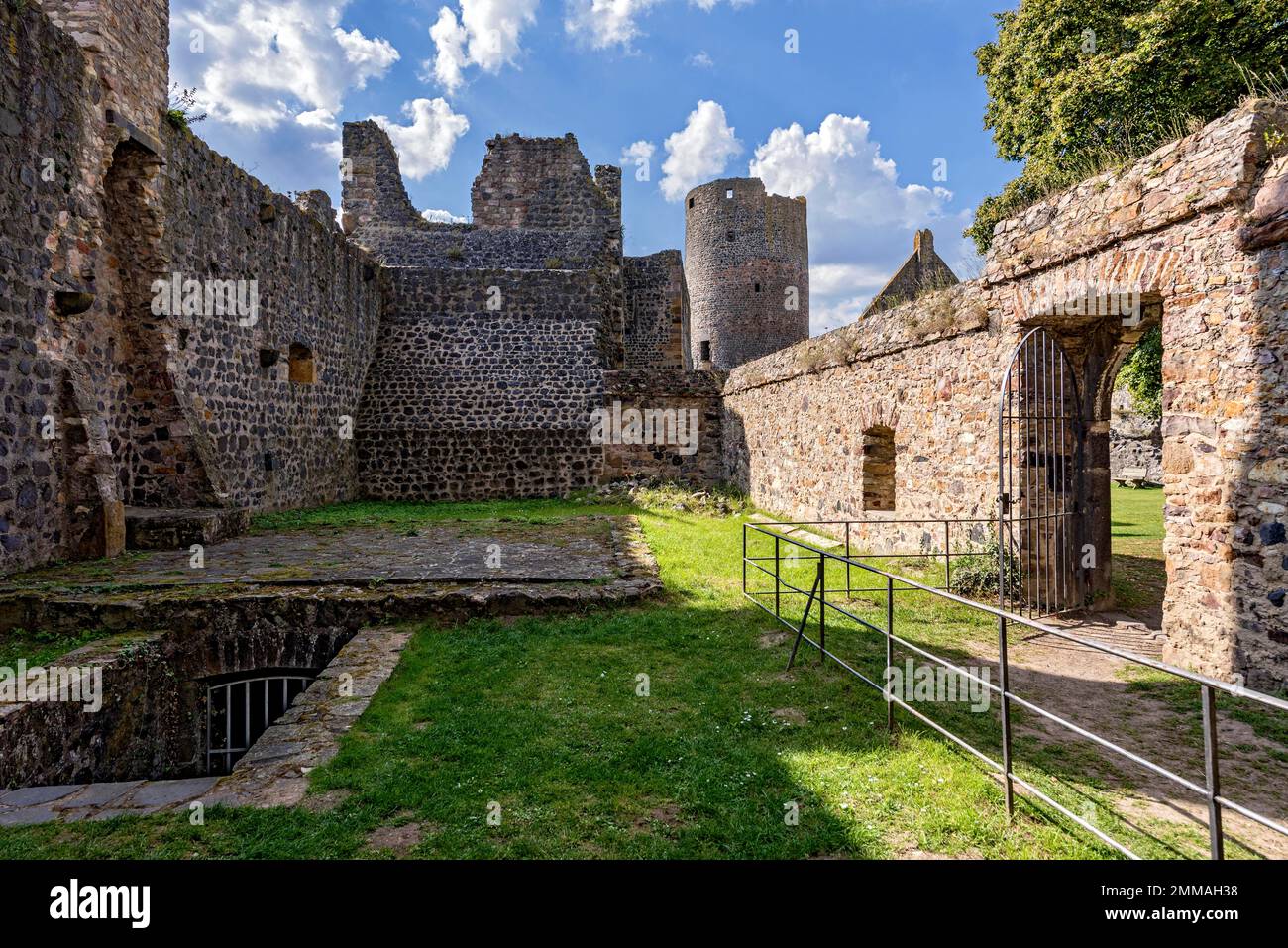Interior of the kitchen building in the Romanesque Muenzenberg Palas ...
