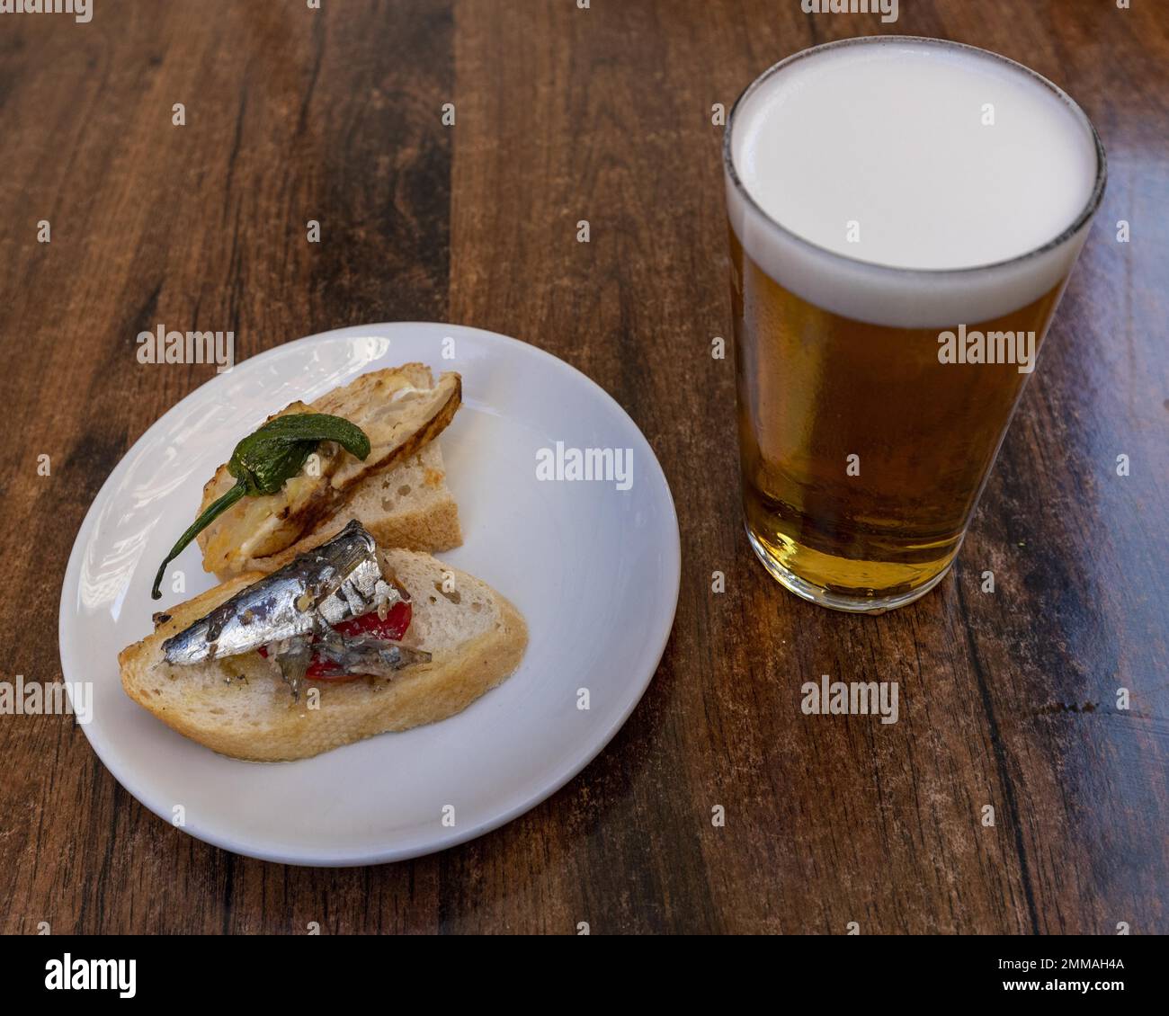Beer tapas madrid hi-res stock photography and images - Alamy
