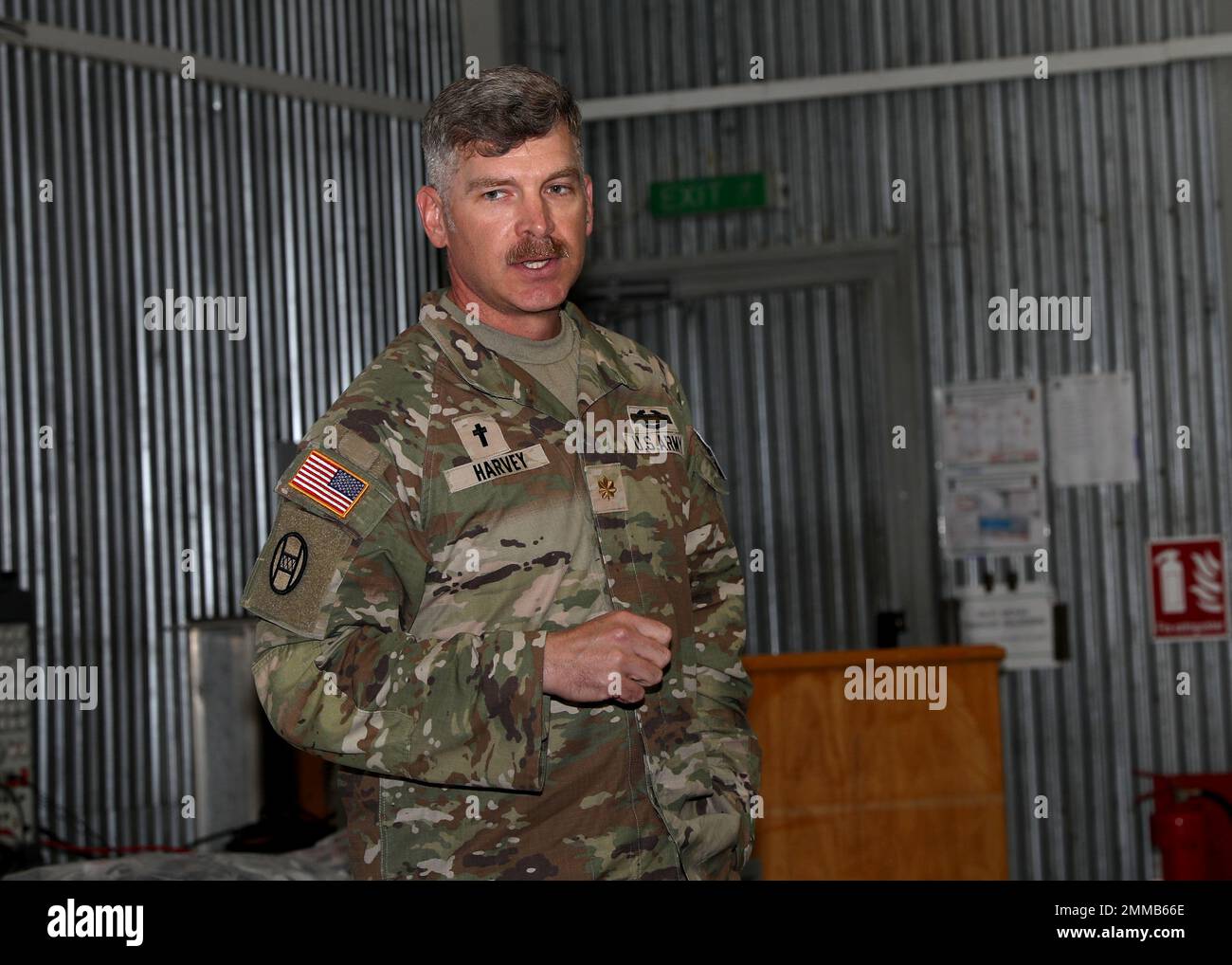 Soldiers carry the torch hi-res stock photography and images - Alamy