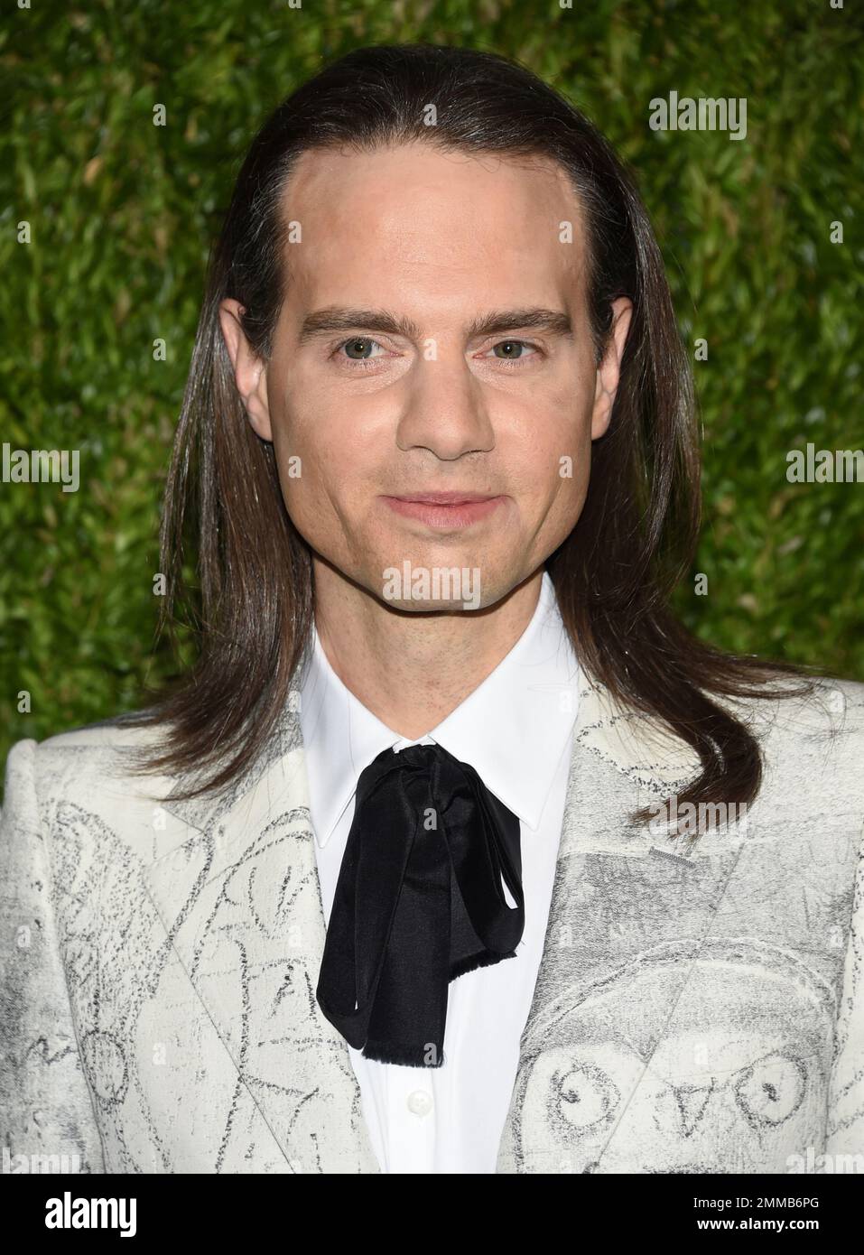 Jordan Roth attends the God's Love We Deliver Golden Heart Awards at ...