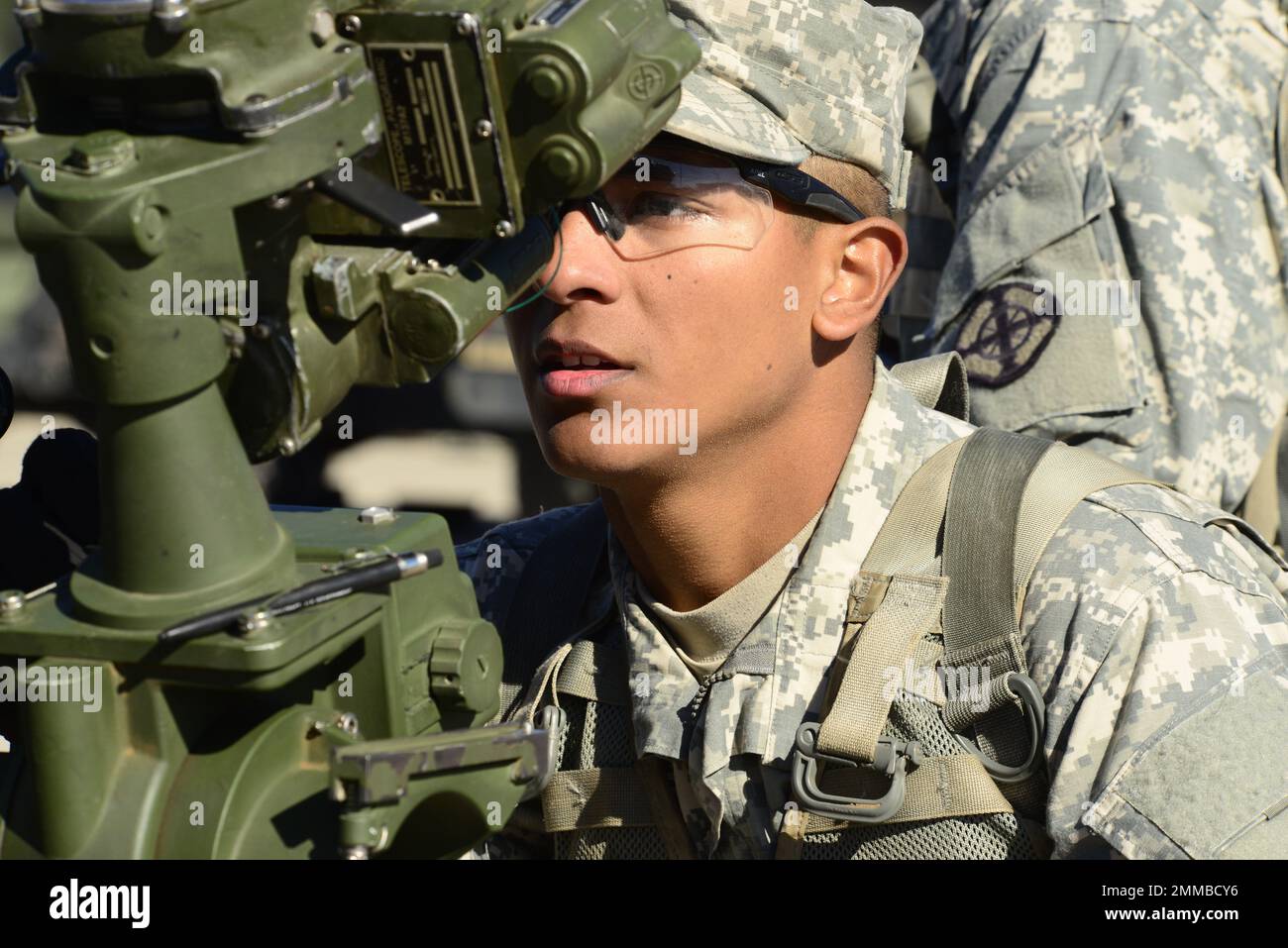 A US Army soldier trains on an M119A howitzer, Fort Sill, Oklahoma ...