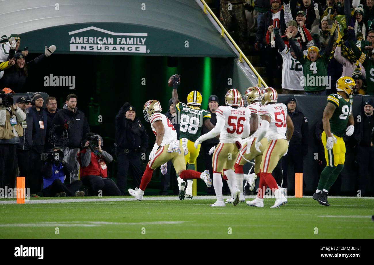Green Bay Packers running back Ty Montgomery (88) runs to the end zone ...