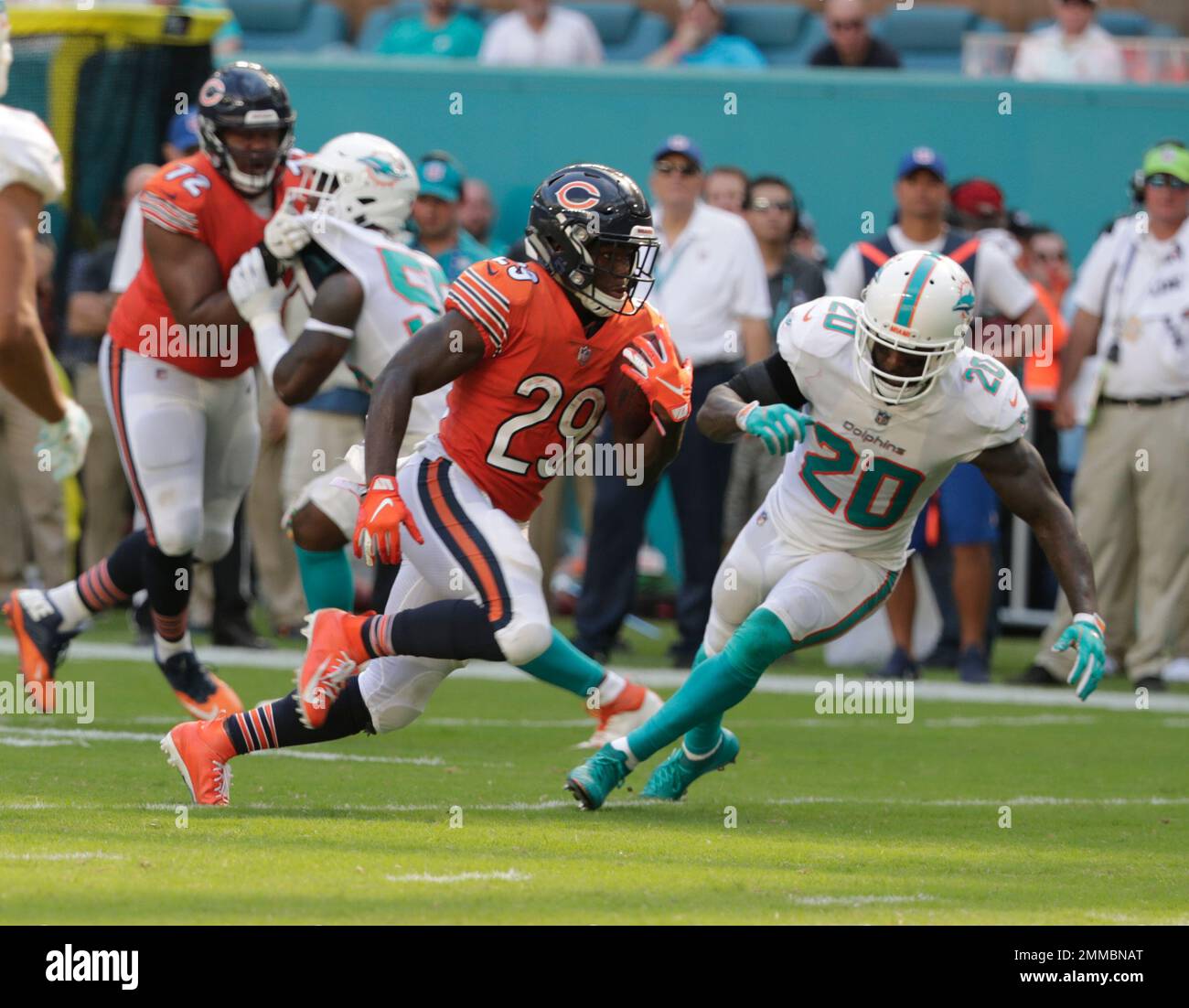 Chicago Bears running back Tarik Cohen (29) runs for a touchdown ahead ...