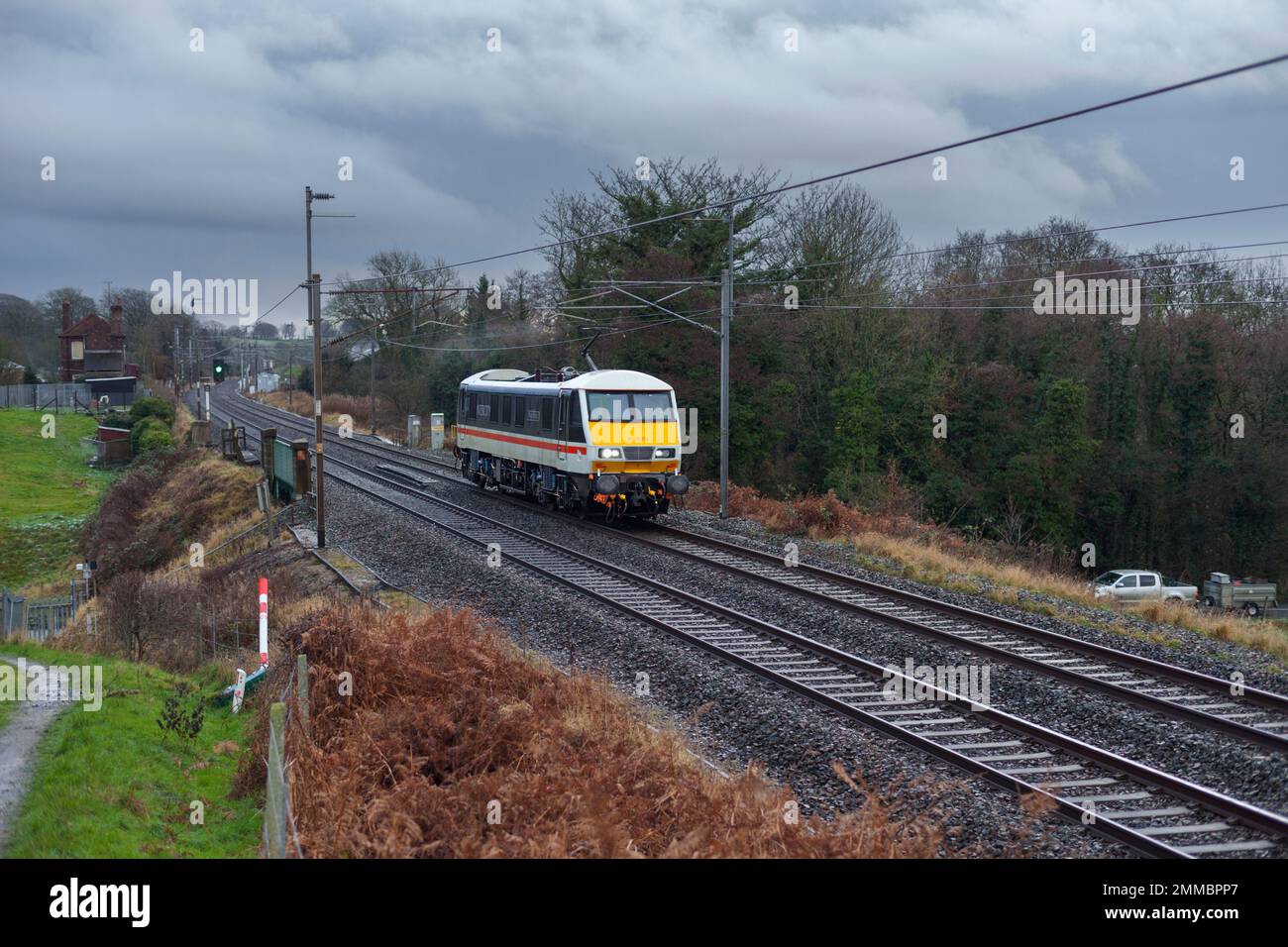 Locomotive Services class 90 electric locomotive 90001 running light ...
