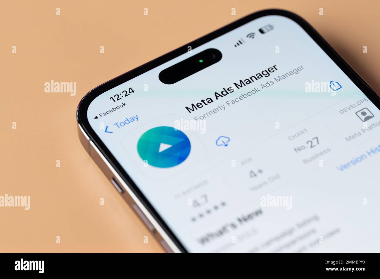 Meta ads manager hi-res stock photography and images - Alamy