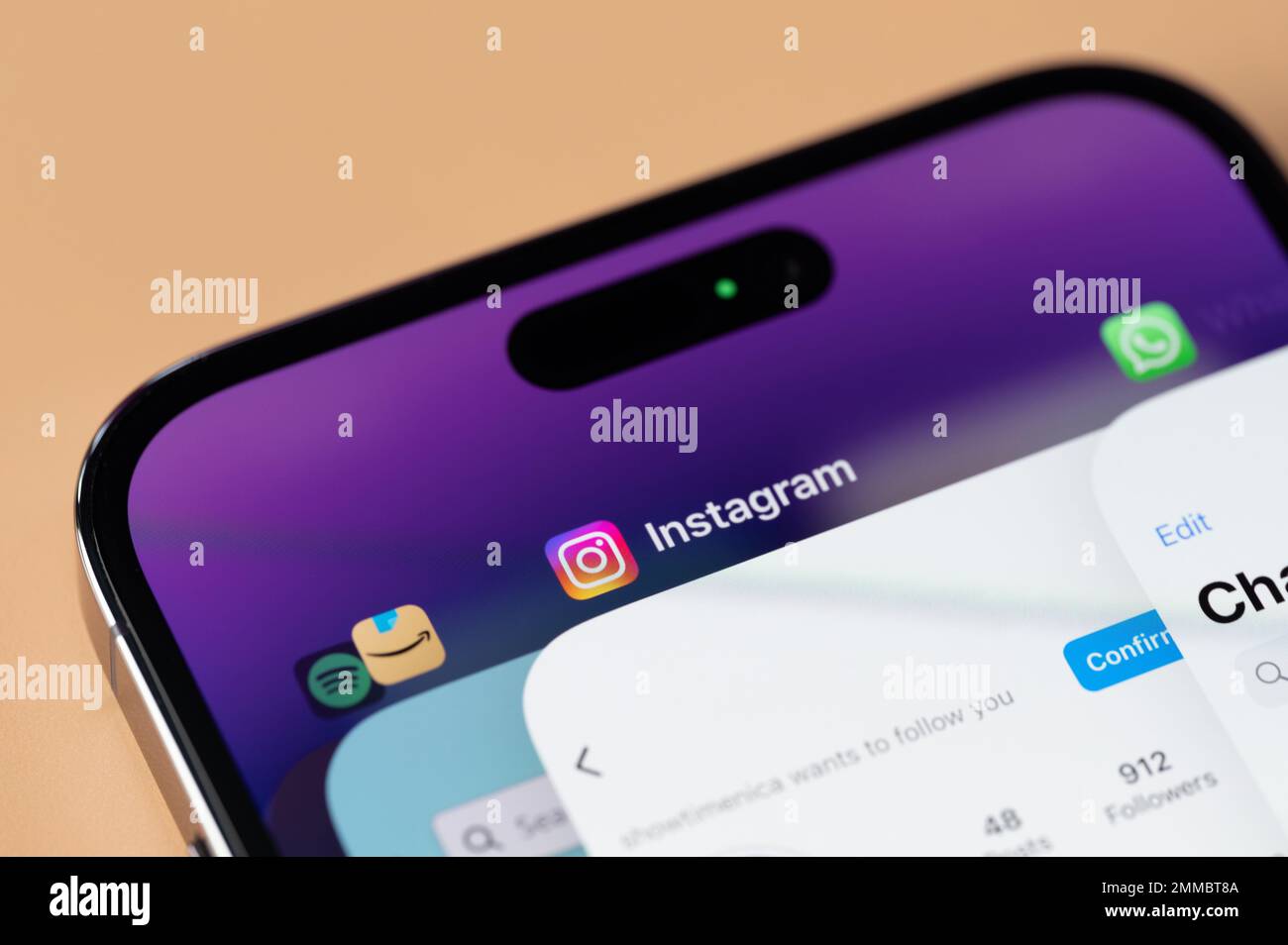 Instagram logo black hi-res stock photography and images - Alamy