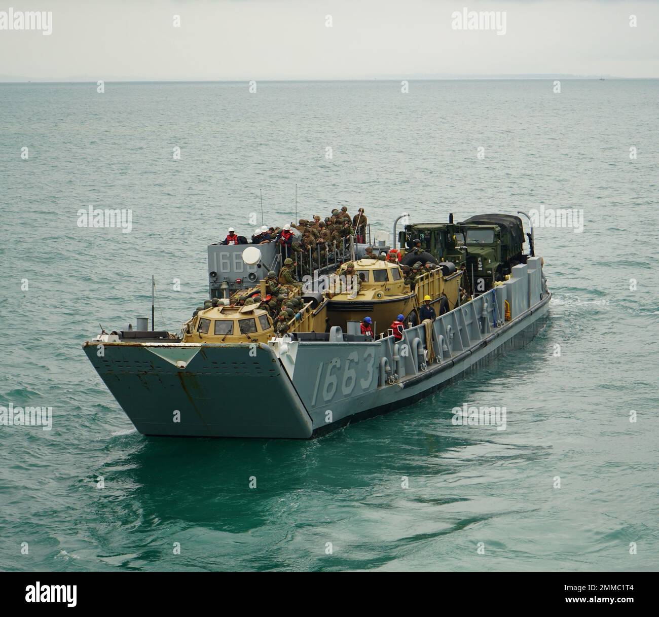 Landing Craft Unit (LCU) 1663, assigned to the USS Mesa Verde (LPD-19 ...