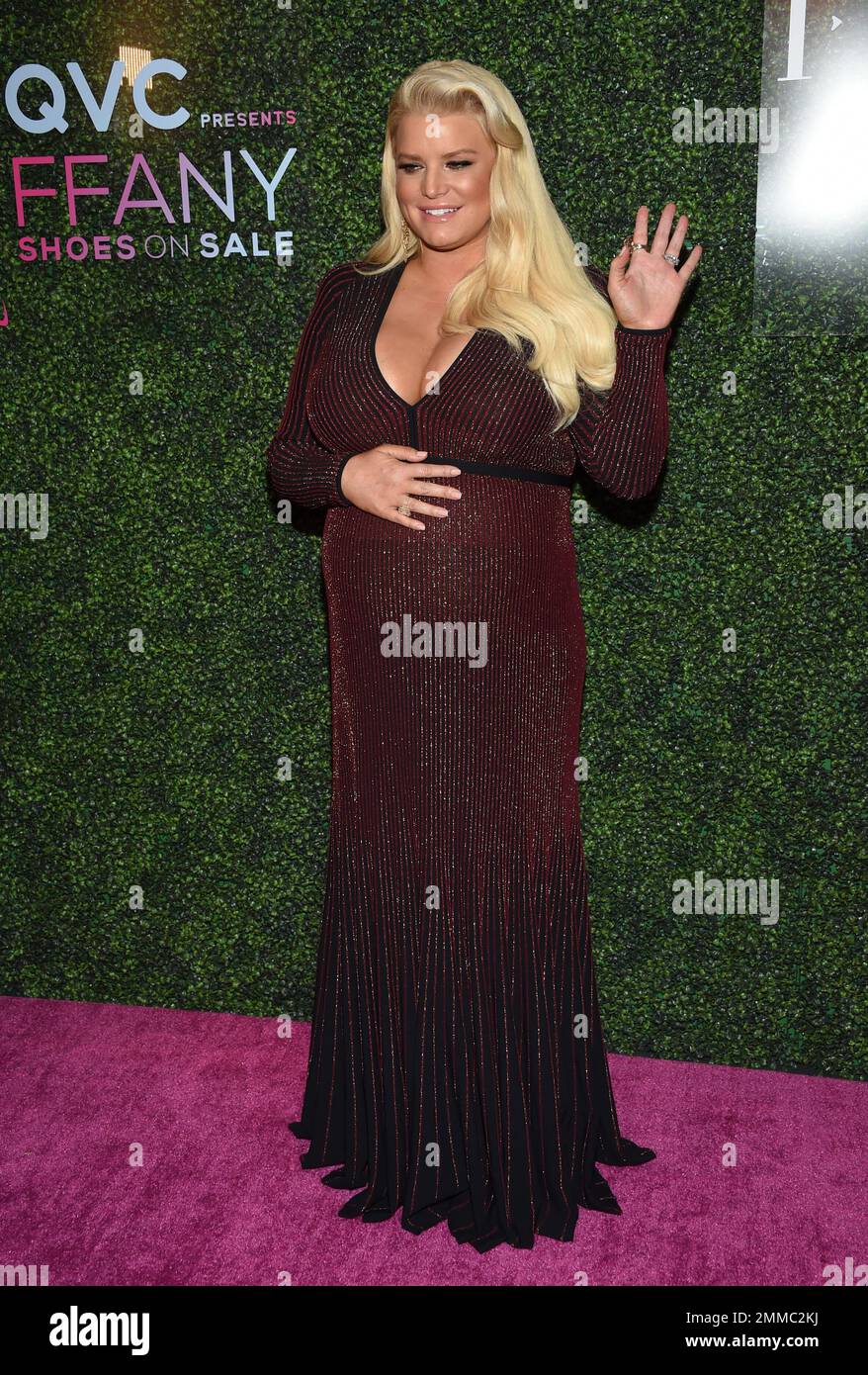 Fashion icon award honoree Jessica Simpson attends QVC's "FFANY Shoes ...