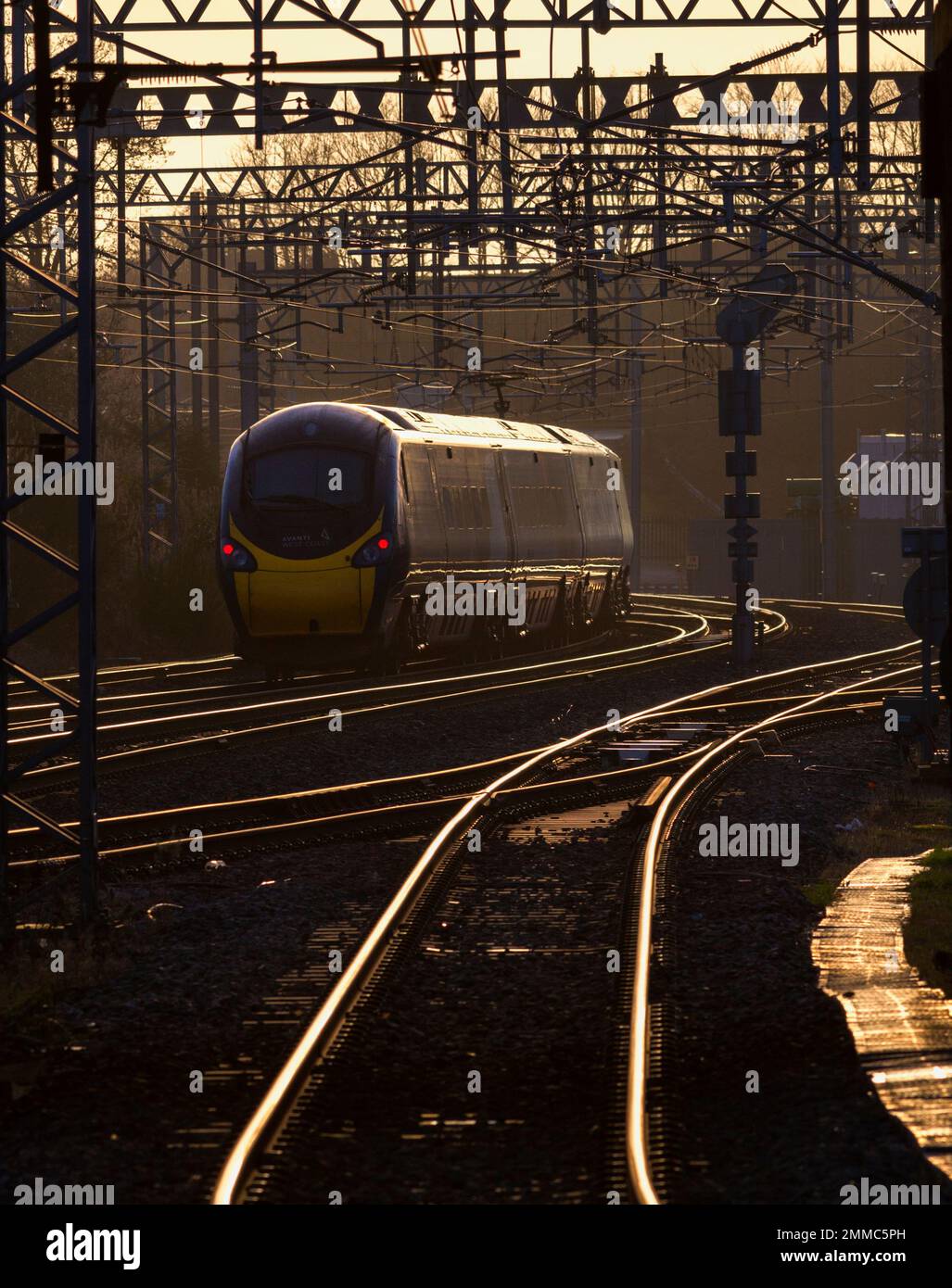 Avanti West coast pendolino train 390046 passing the freight loops at ...