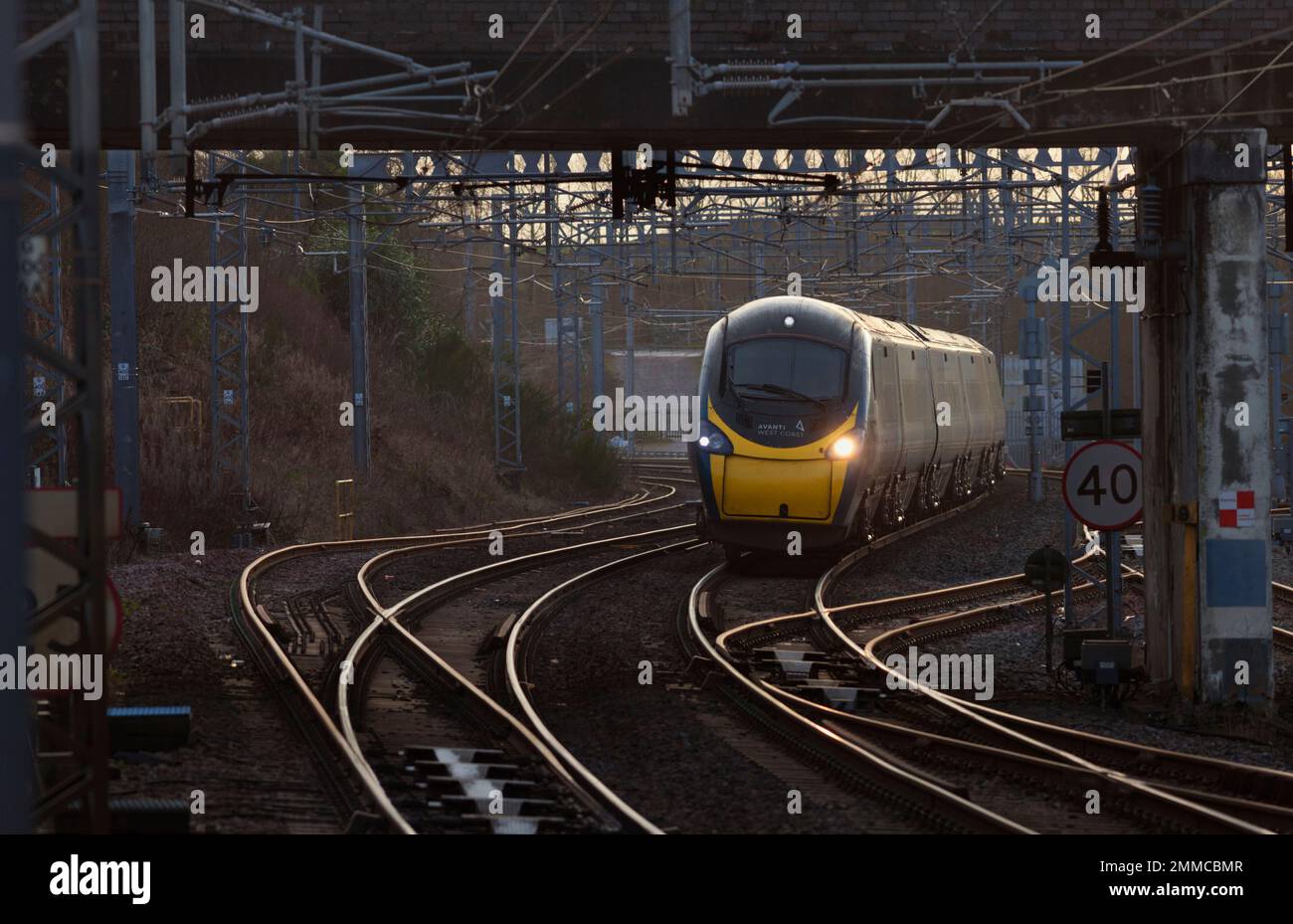 Avanti West coast pendolino train 390114 passing the freight loops at ...