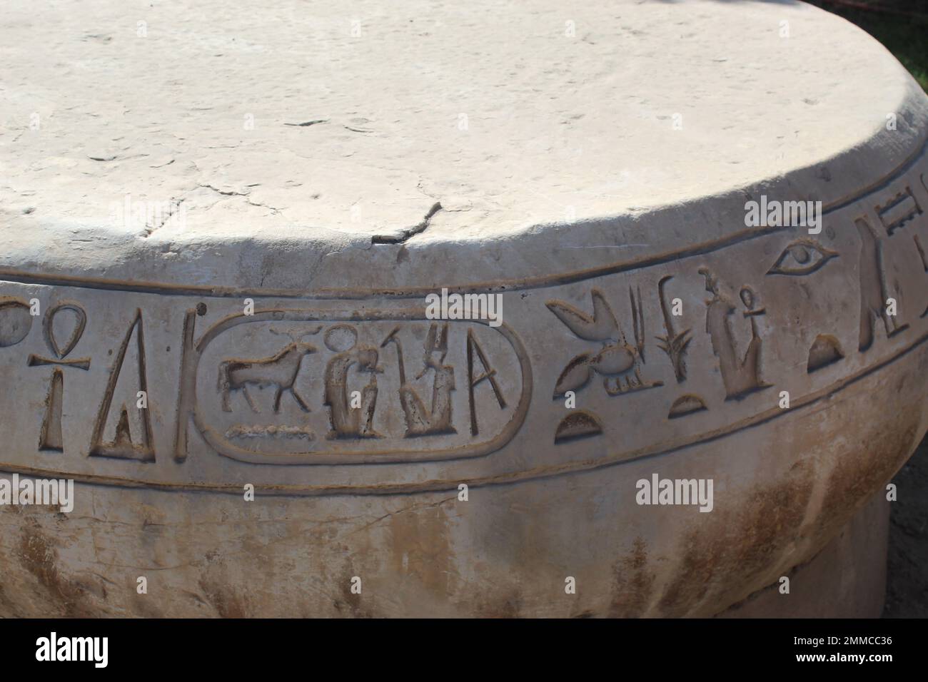 Cuneiform writing hi-res stock photography and images - Alamy