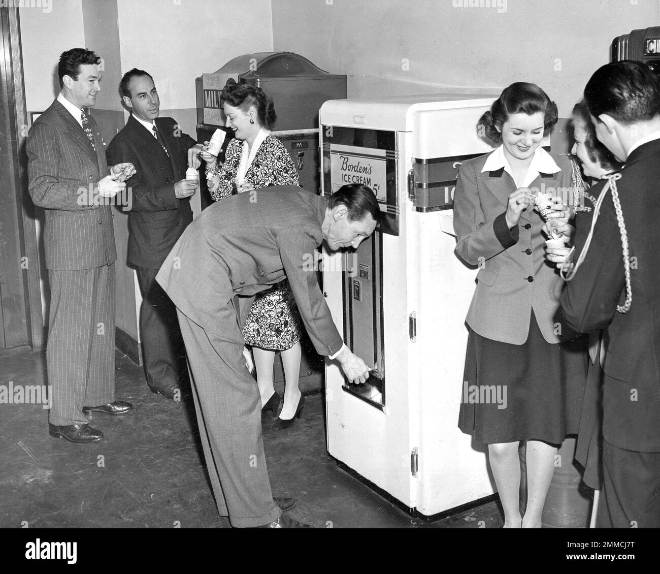 Employees, performers and visitors to NBC's Rockefeller Center studios ...