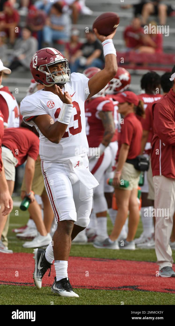 Alabama quarterback Tua Tagovailoa warms up during pregame practice as ...
