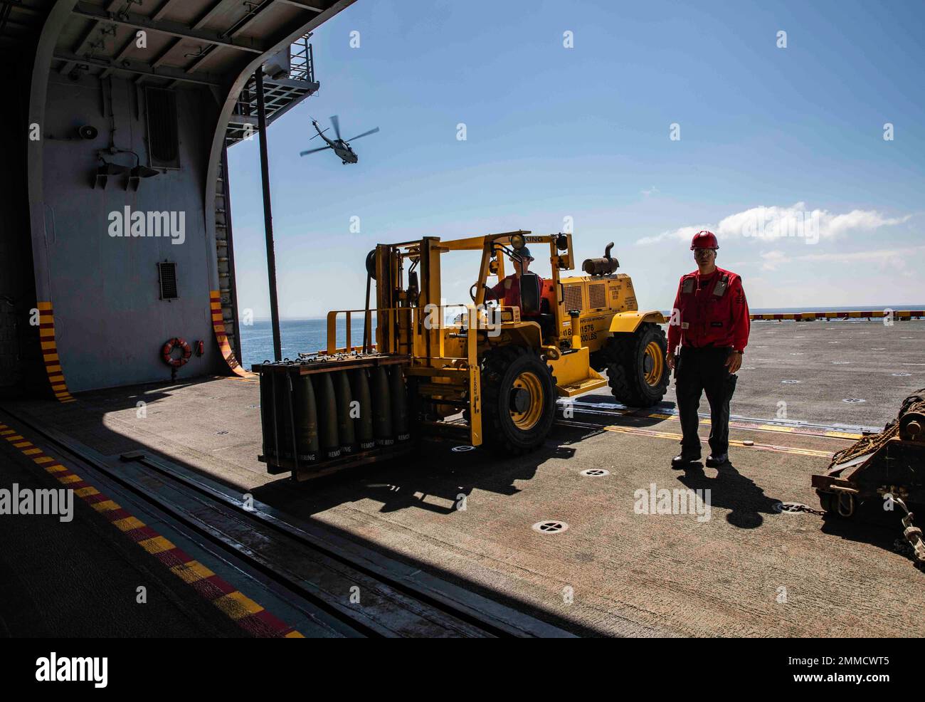 220916-N-DP708-1636 PACIFIC OCEAN (Sept. 16, 2022) – Aviation ...