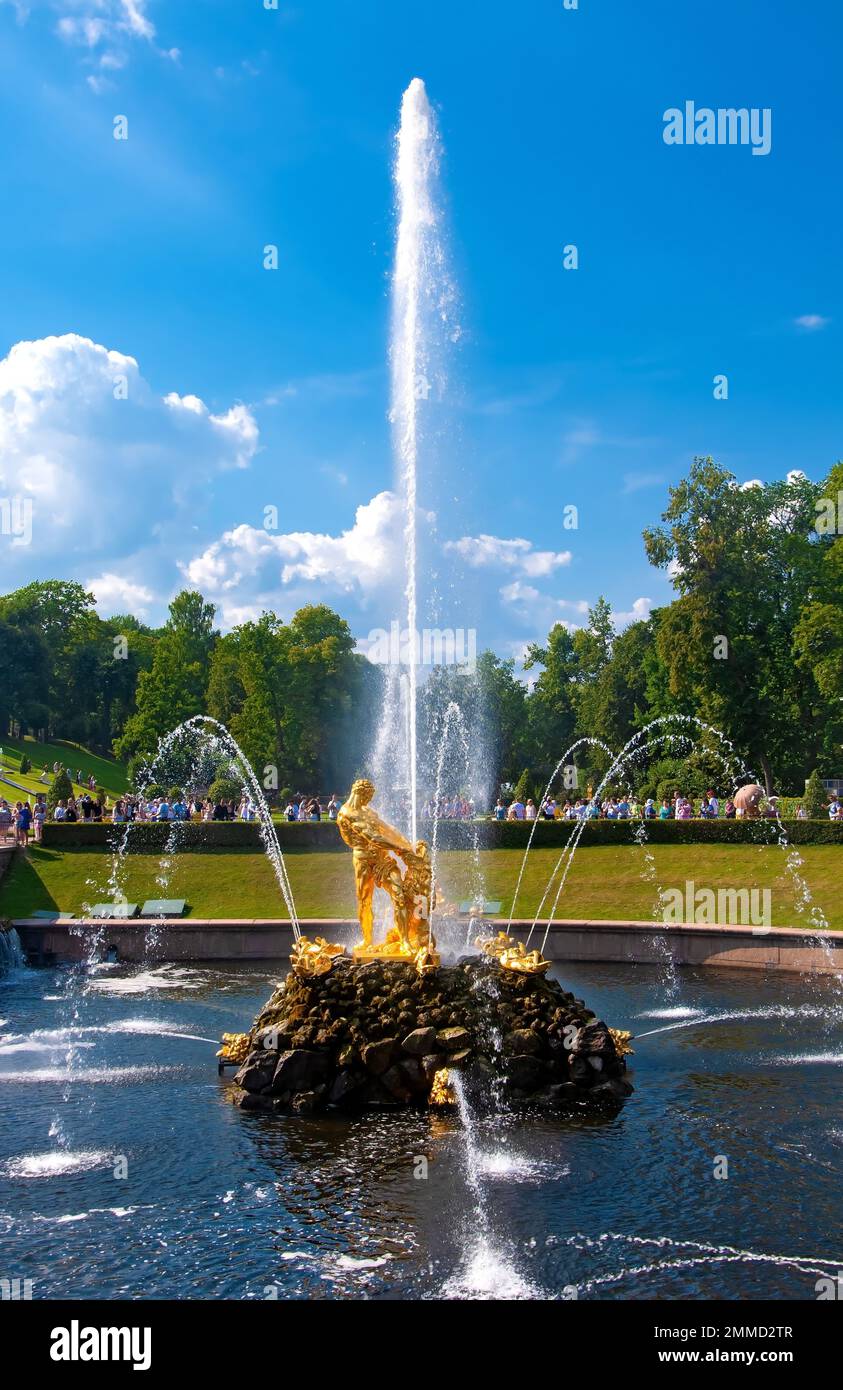St. Petersburg, Russia - August 20 ,2022: Peterhof Palace. Fountain of ...