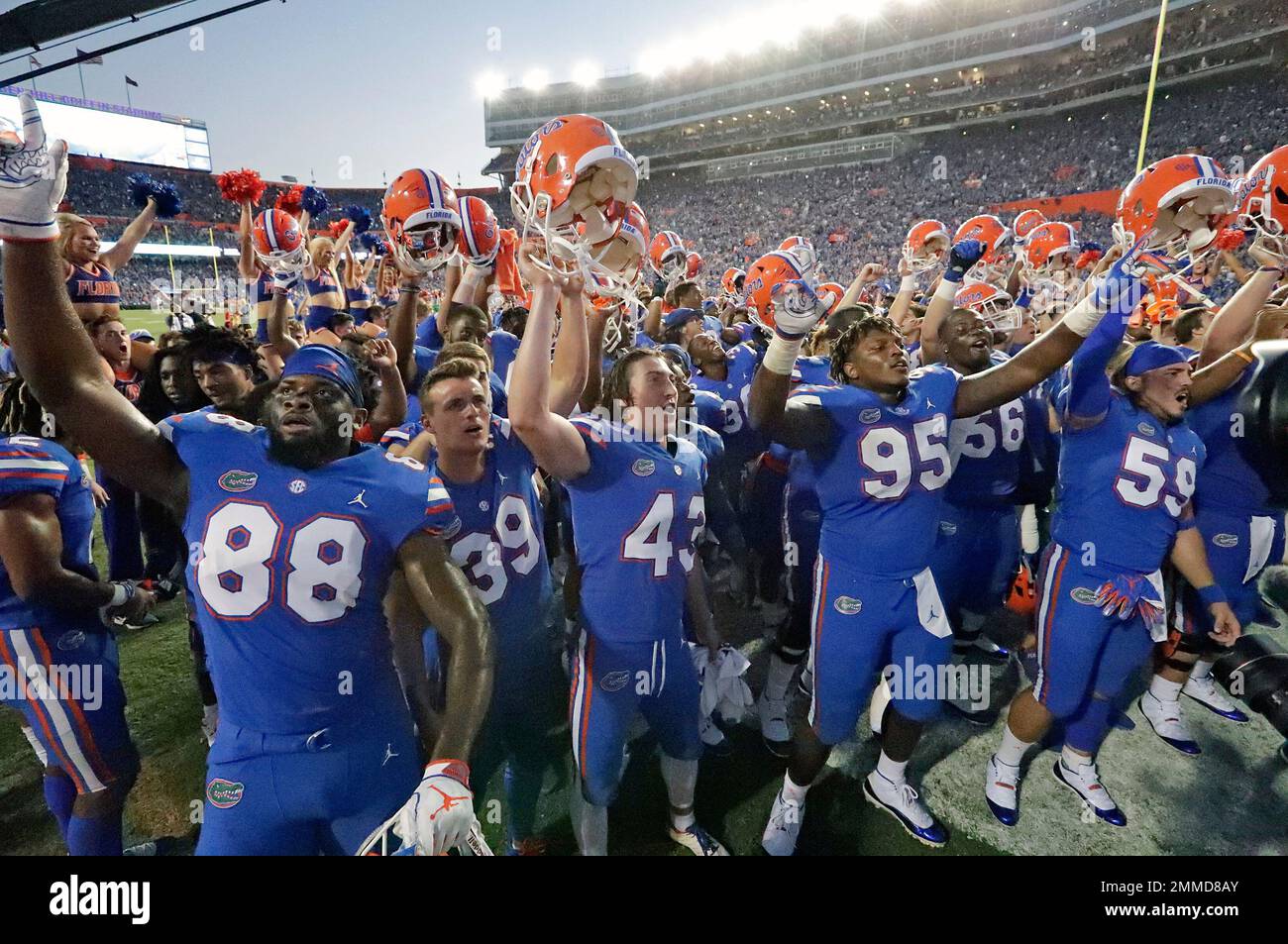 Florida players celebrate in front of fans after defeating LSU 27-19 in ...