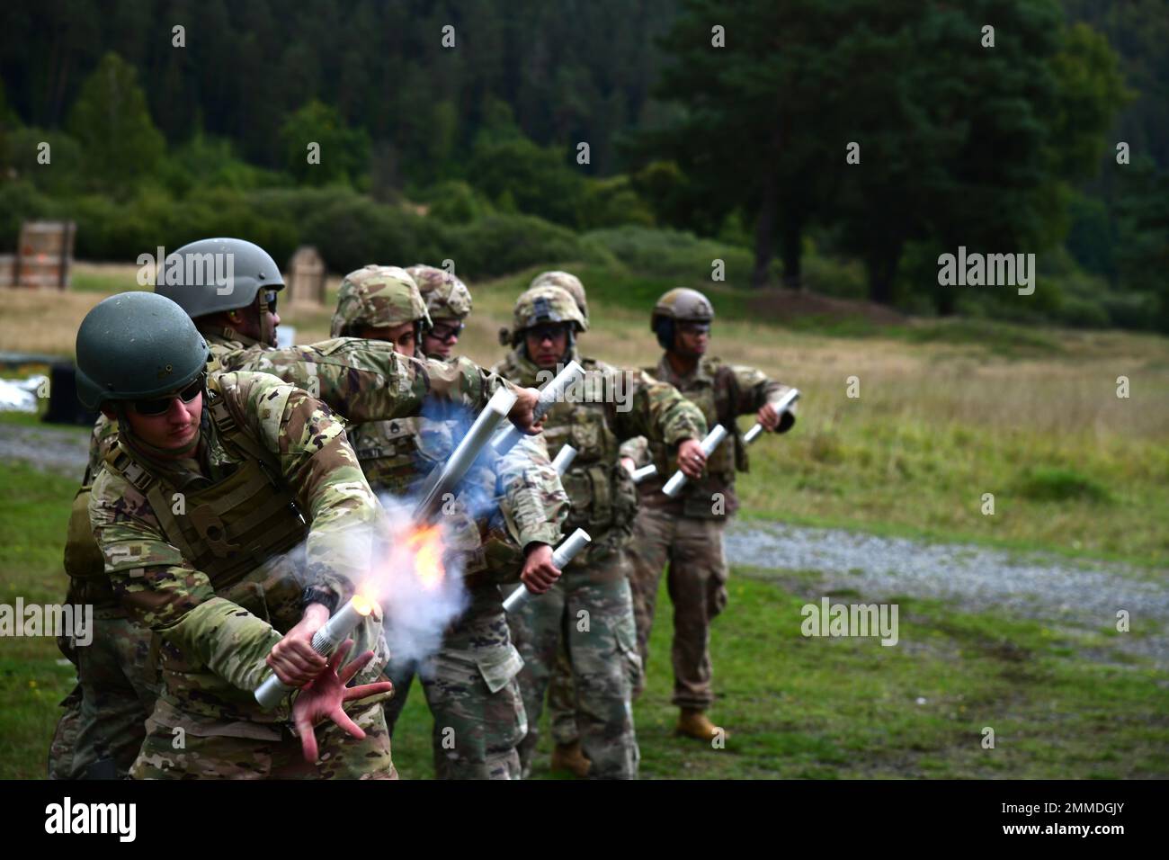 U.S. Soldiers assigned to 10th Special Forces Group train with signal ...