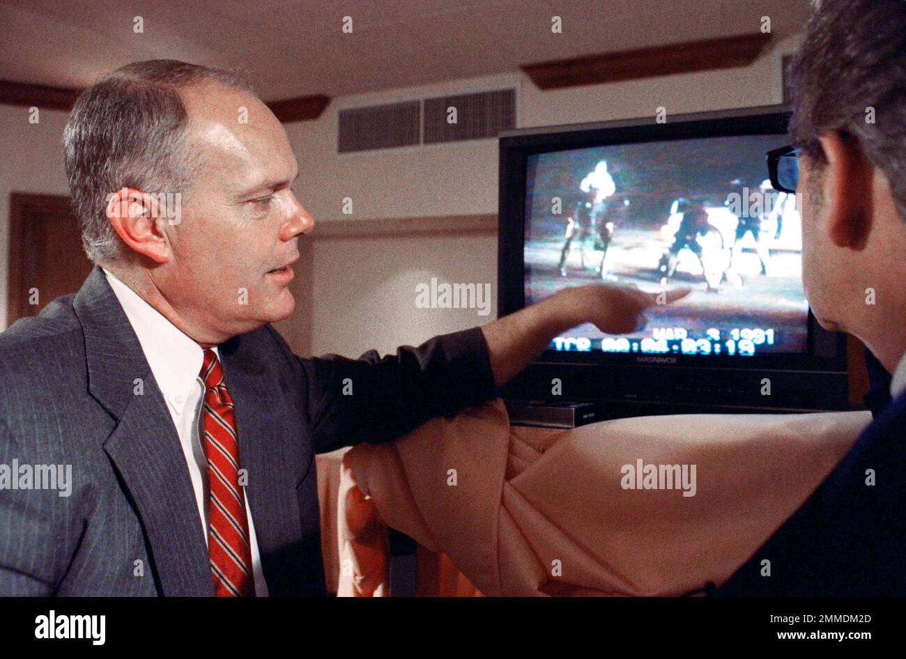 FILE - In this April 18, 1993 file photo, Los Angeles police officer ...