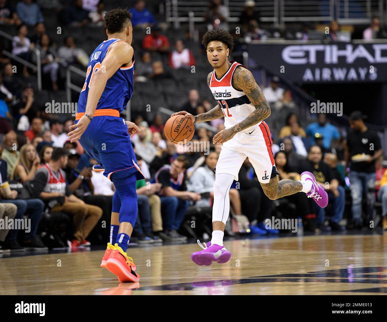 Washington Wizards forward Kelly Oubre Jr. (12) dribbles the ball ...