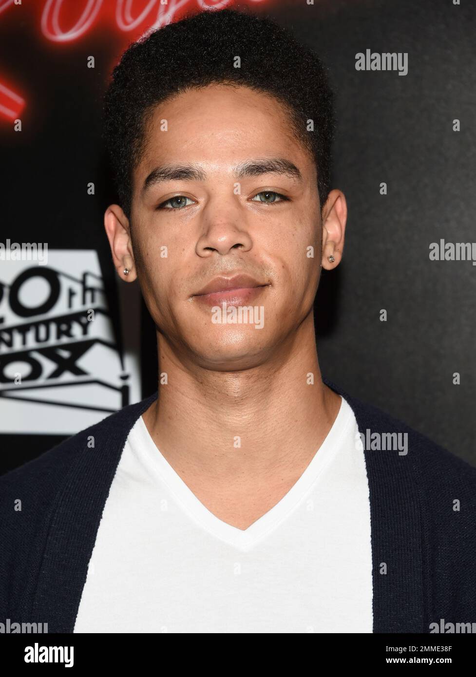 Jeremy Carver attends a special screening of "Bad Times at the El ...