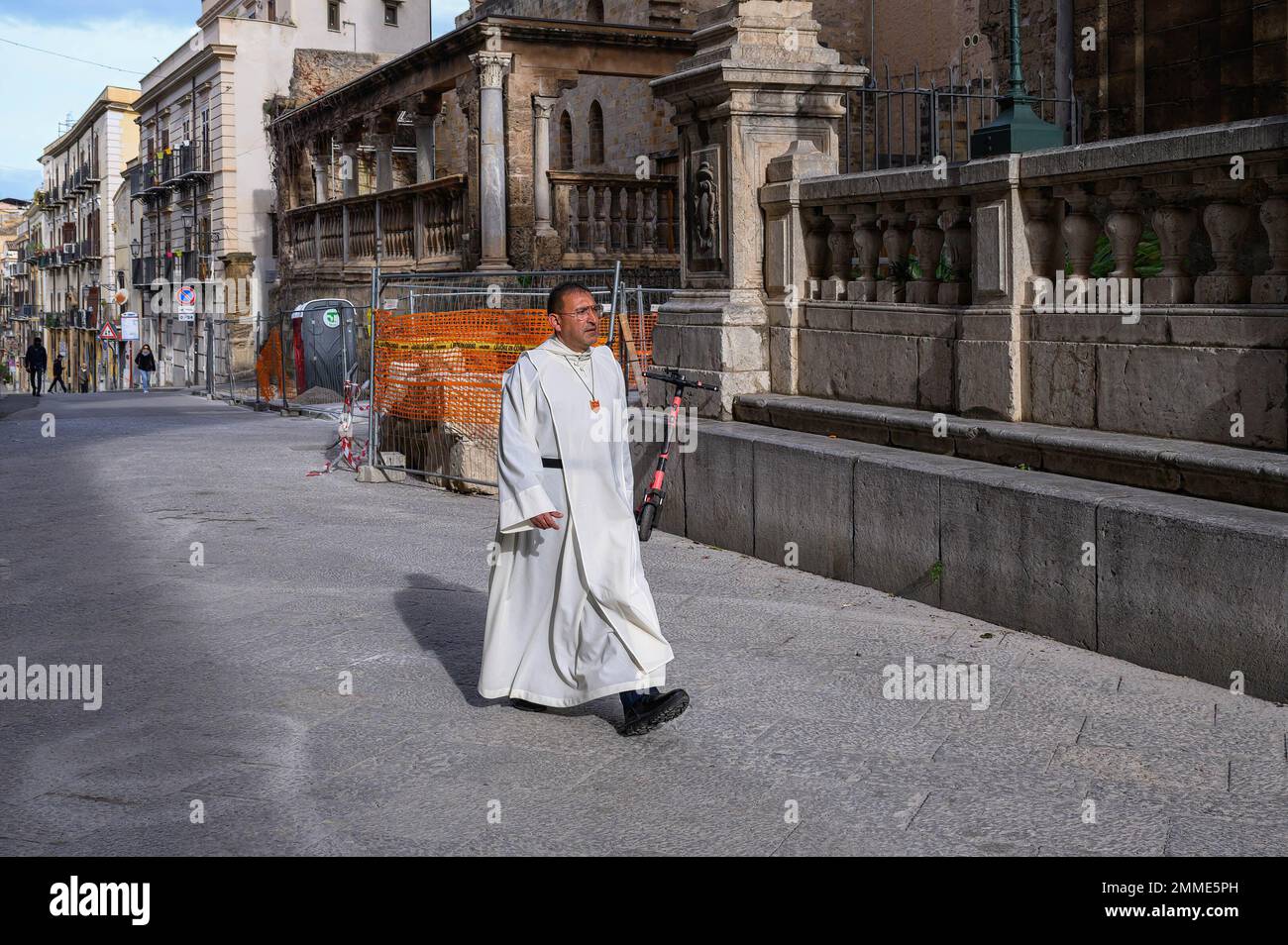 Clergy and laymen hi-res stock photography and images - Alamy